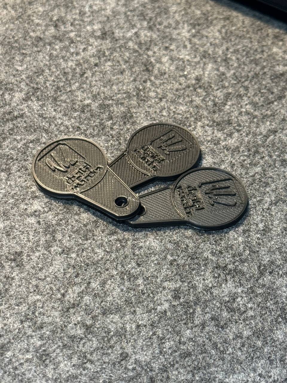 Digital Weirdos - Keychain coin | 3D models download | Creality Cloud