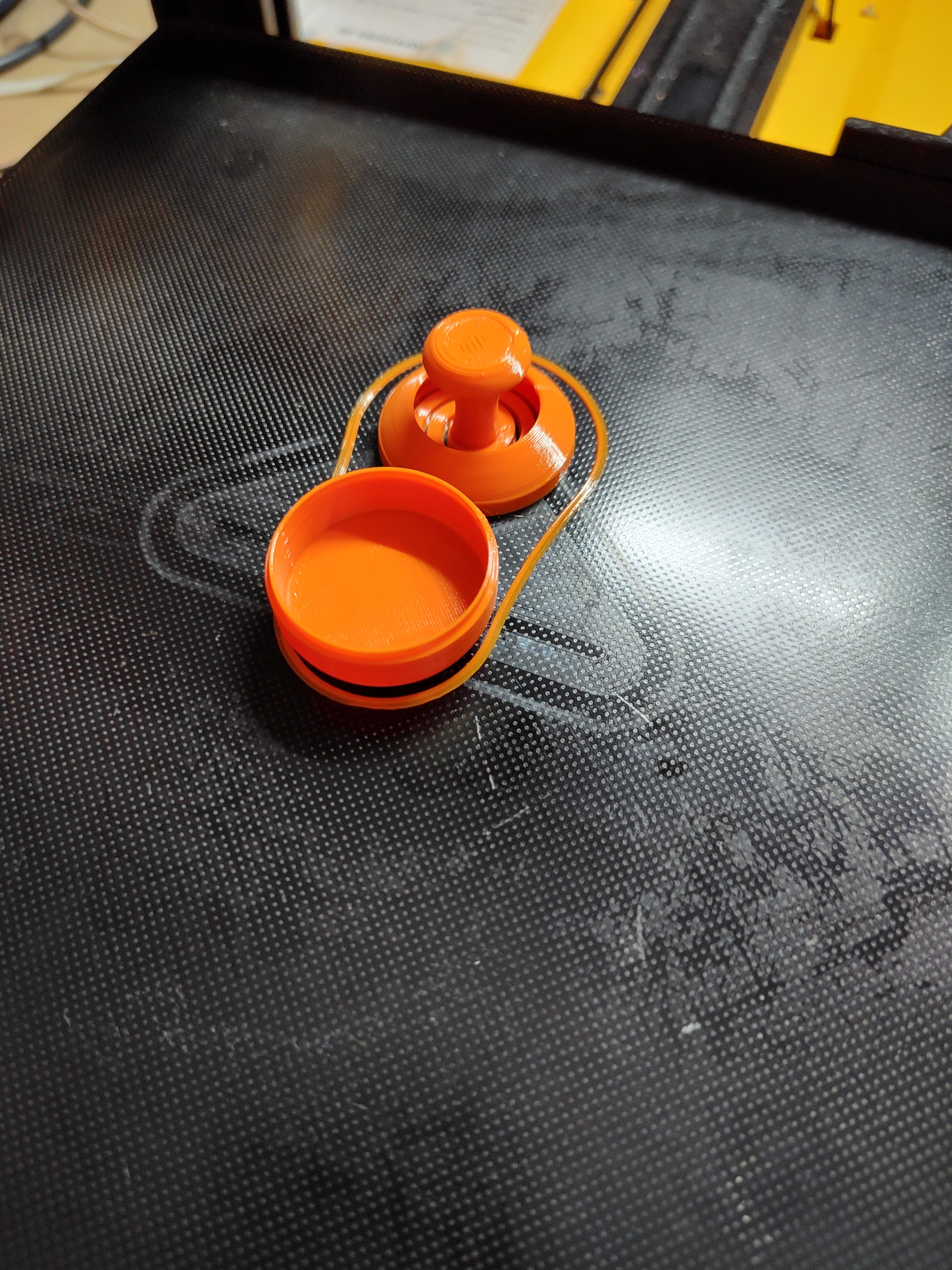 Hi, I decided to print this nice fidget. It's print quite well and easy ...