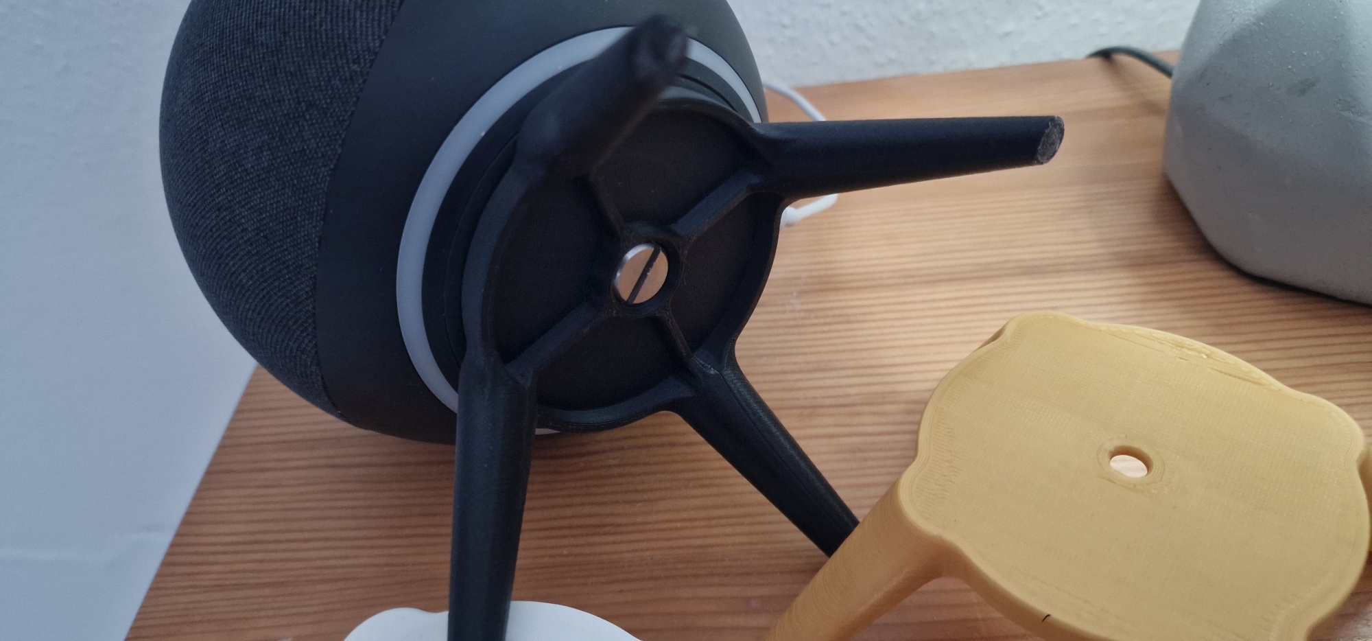 Very cool Alexa Echo Gen 4 Table Stand // Holder V3 | 3D models ...