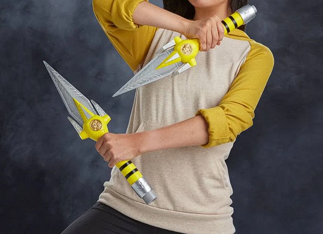 MMPR - Yellow Ranger Power Daggers | 3D models download | Creality Cloud