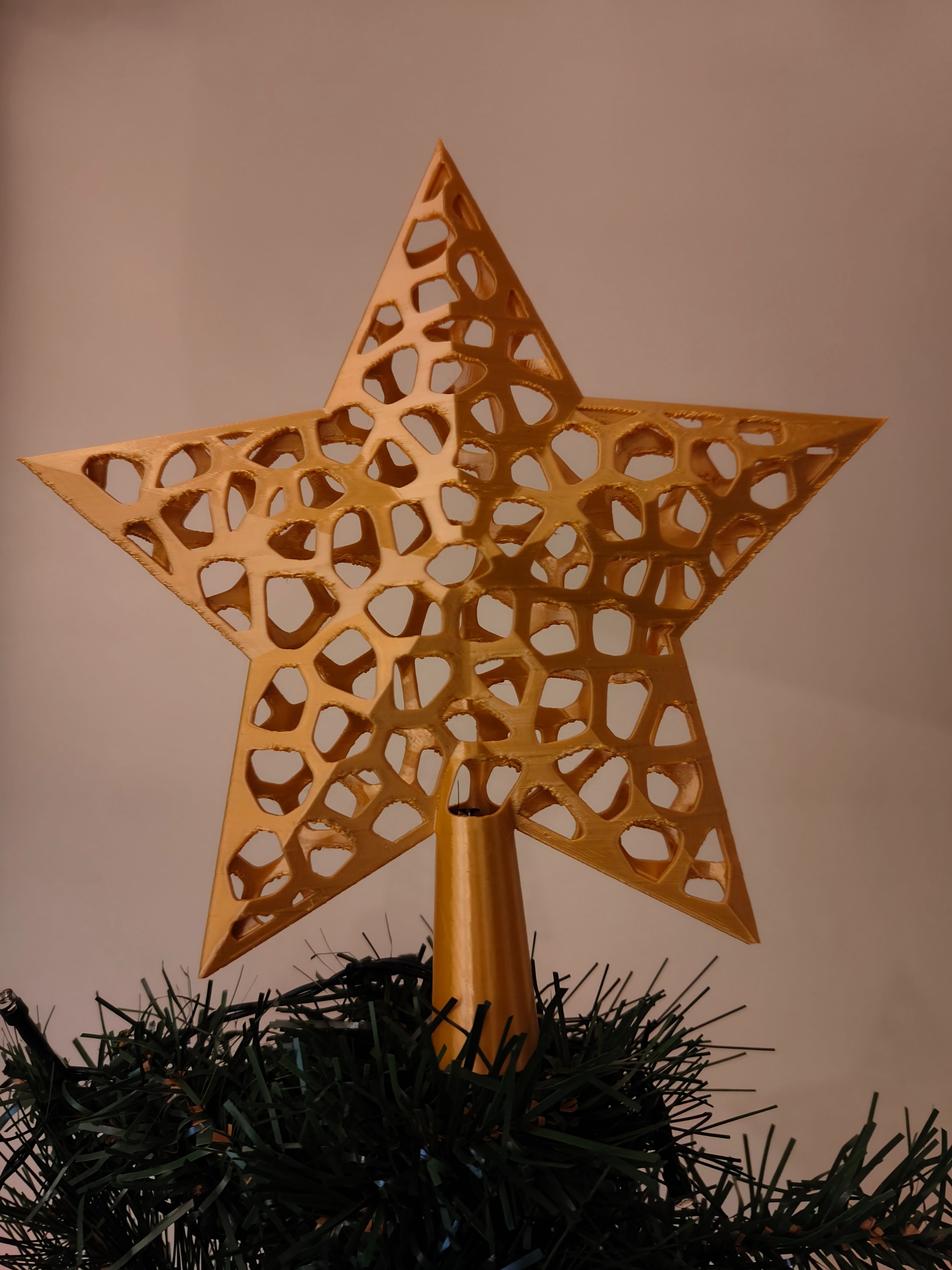 Oh, I've been waiting for this Contest. Here is my Christmas Tree Star ...