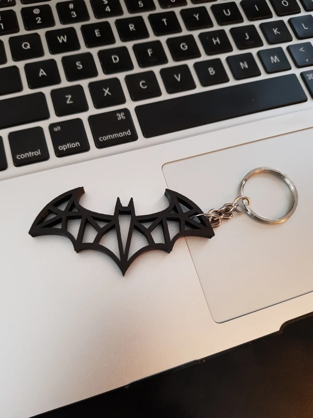 Jewelry & Accessories STL Download - Wireframe Batman Keychainby TRI THIS