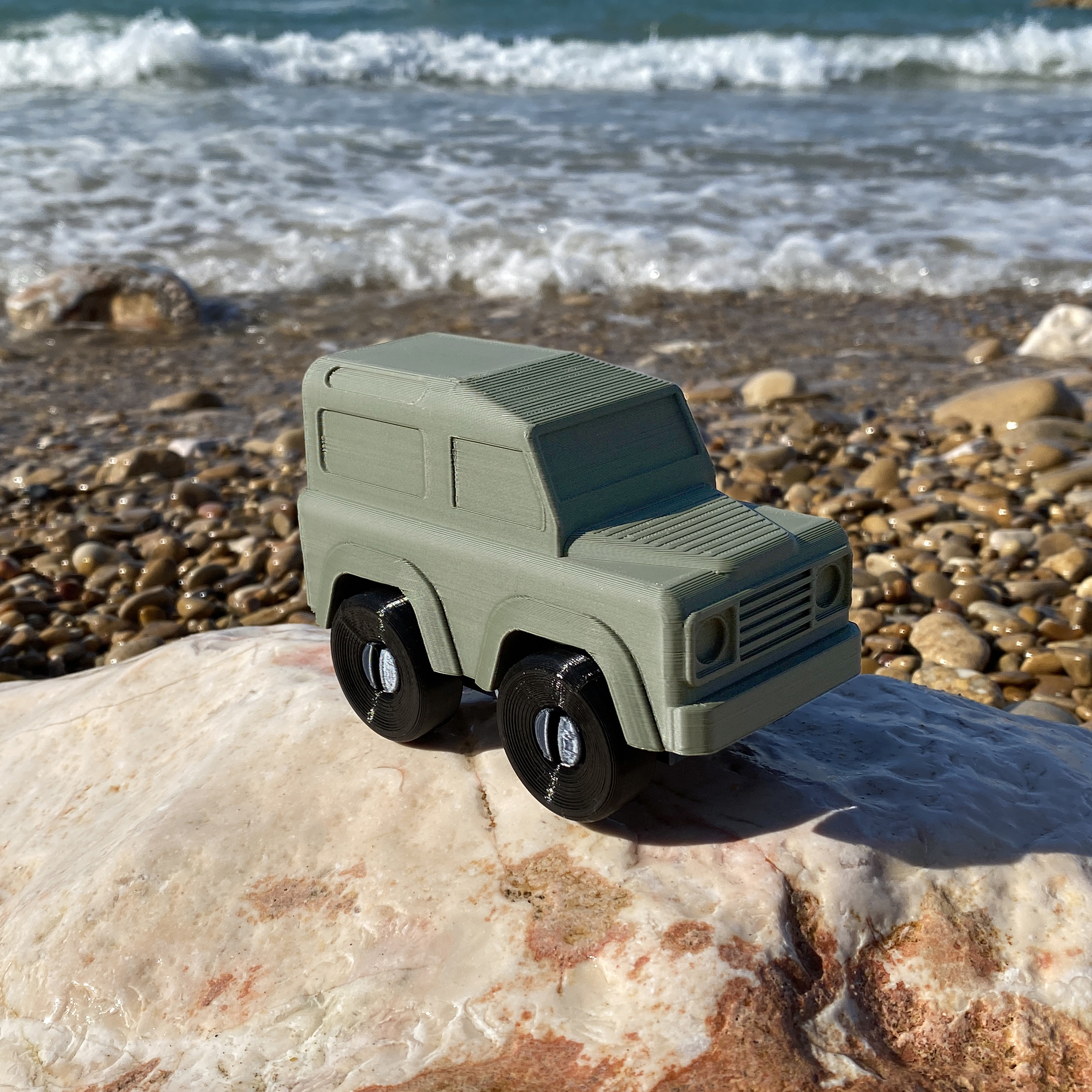 Small Adventures - Defender | 3D-Modelle herunterladen | Creality Cloud
