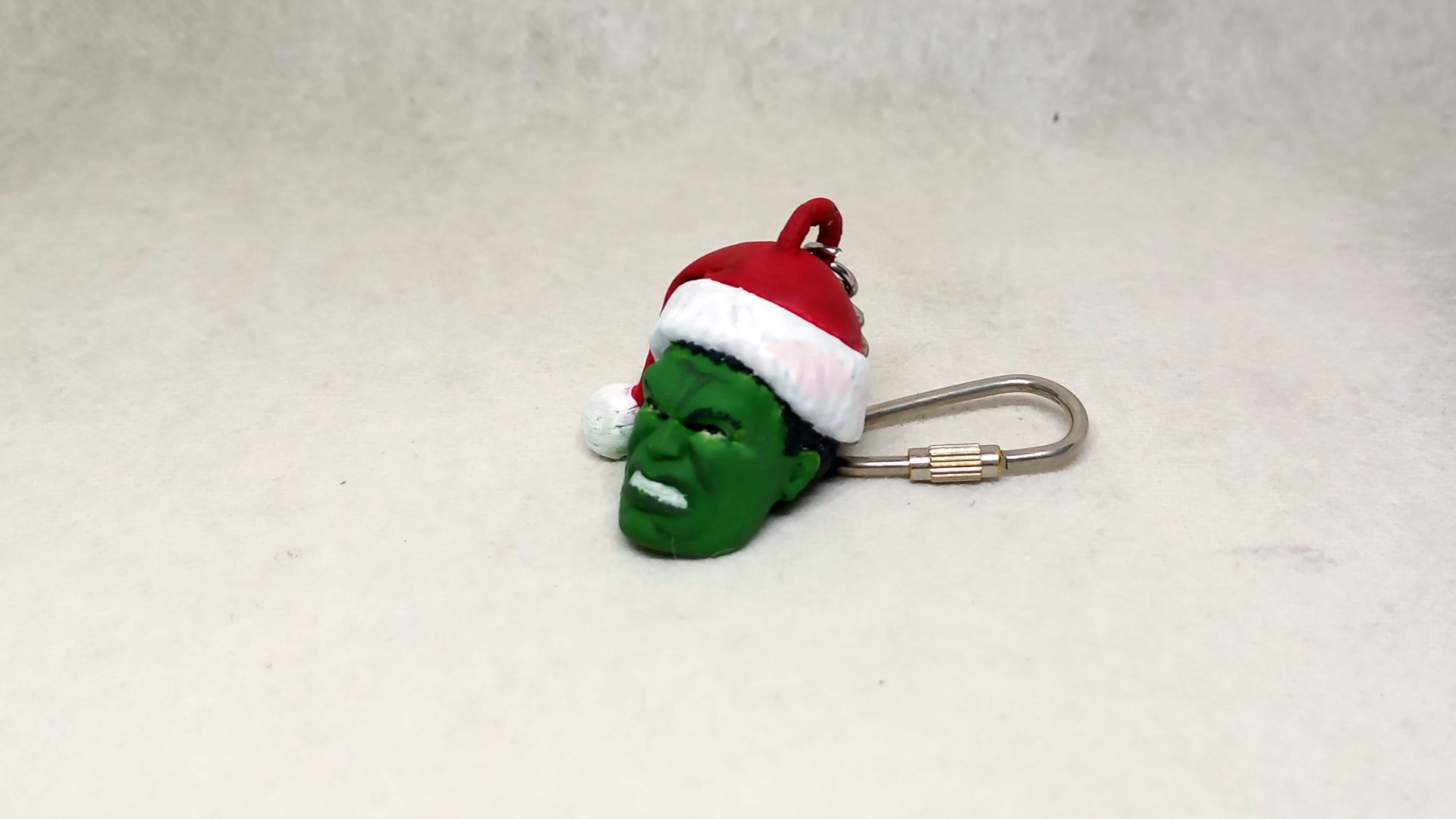 santa Hulk keychain | 3D models download | Creality Cloud