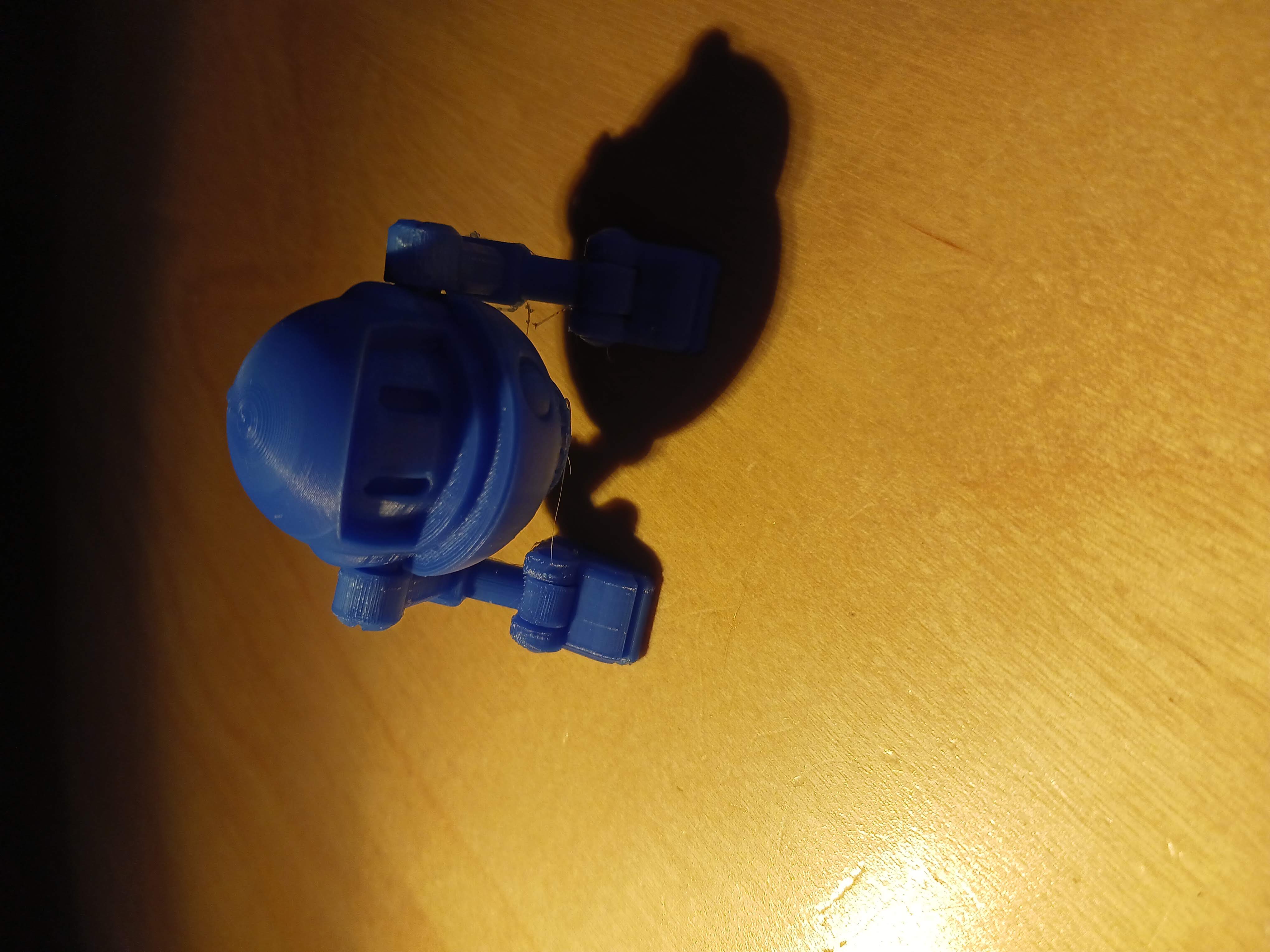 little benchy robot. I got to get that stringing under control.... Lets ...