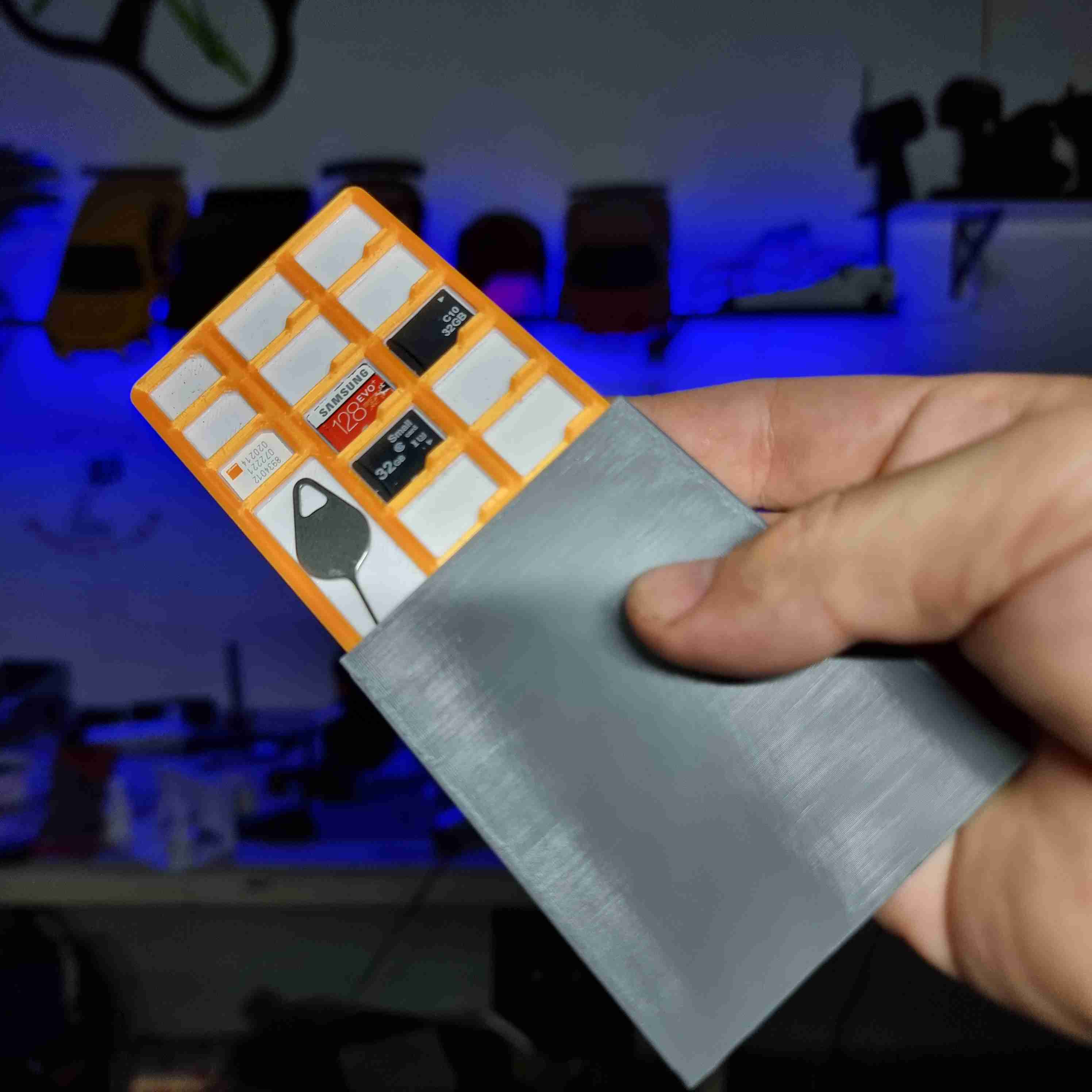 3 SIM CARD AND 10 SD CARD HOLDER ( NO SUPPORTS ) | 3D models download ...