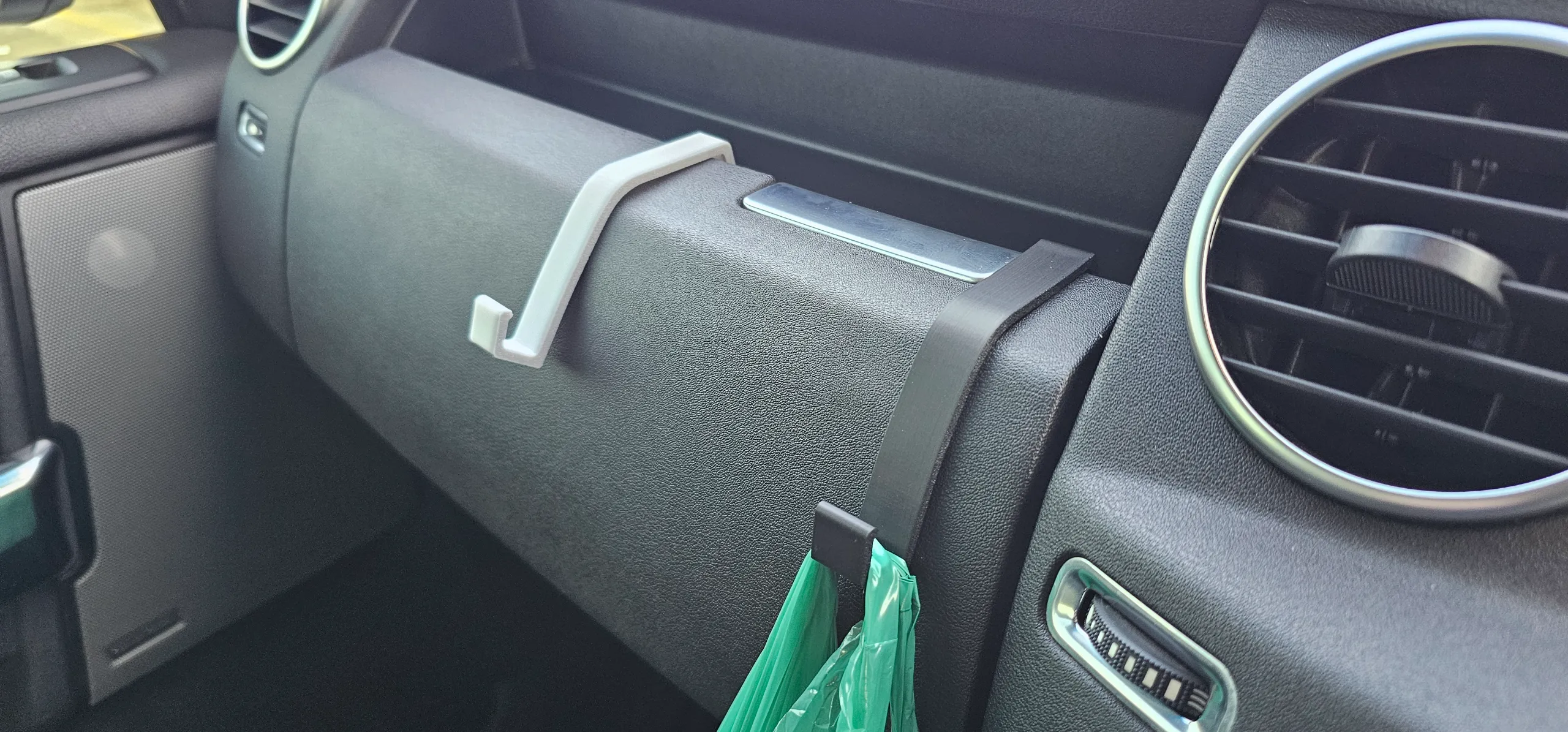 3D Printer Files | 3MF File | Discovery 4 Glove Box Hook | Creality Cloud