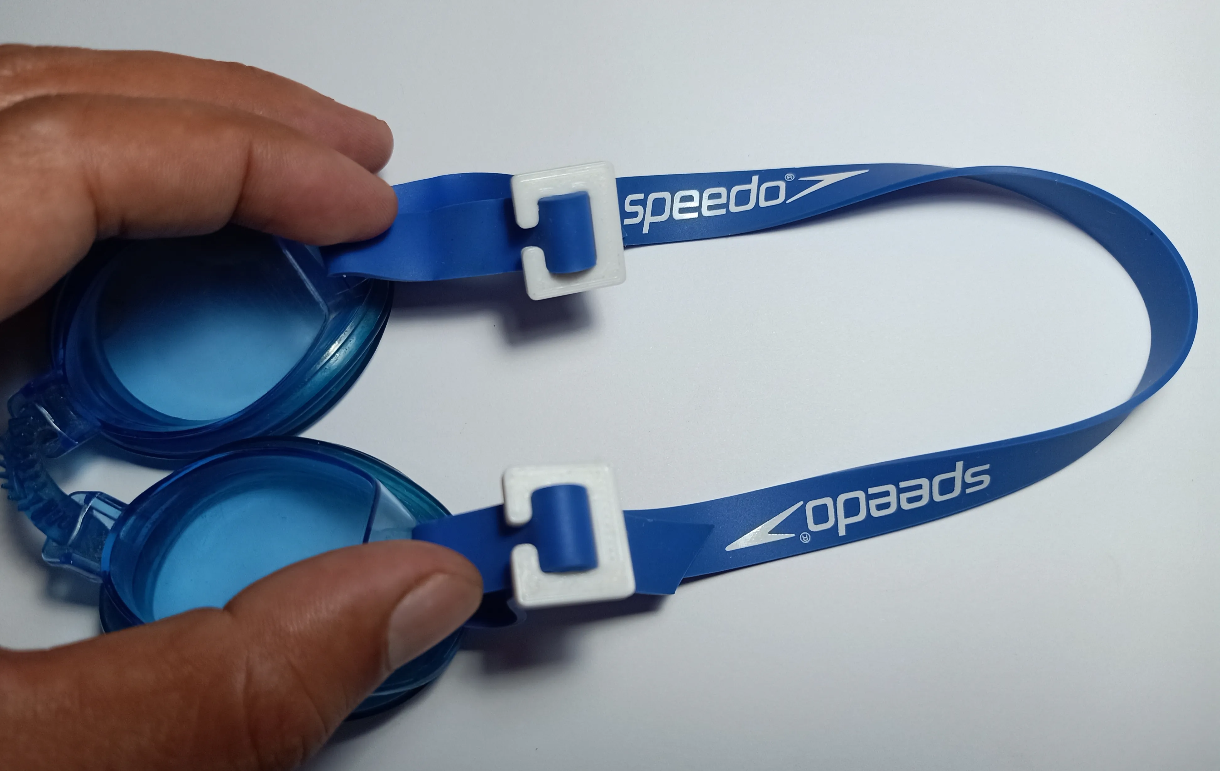 Sports & Exercise Equipment STL Download - SPEEDO goggle clip ...