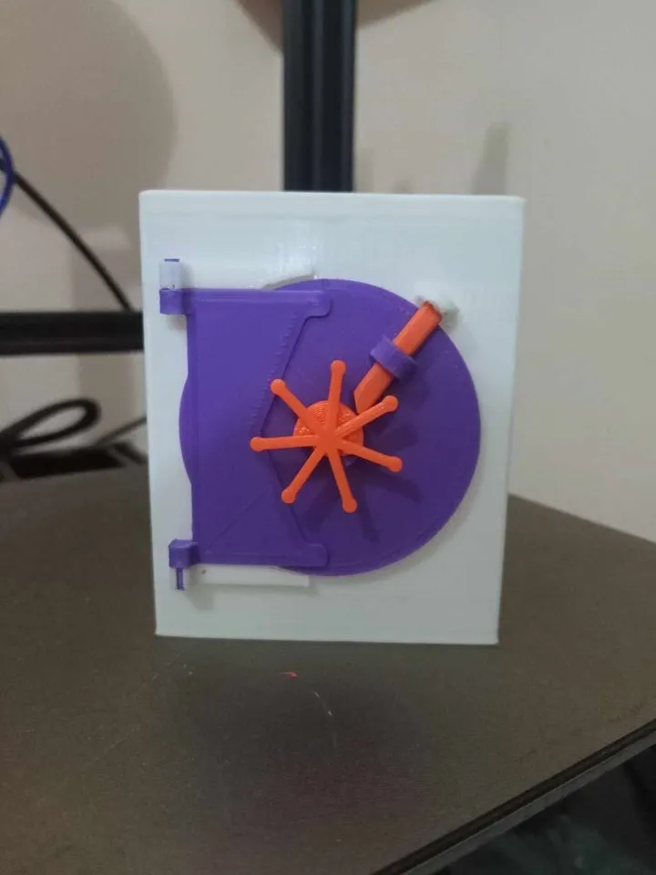 Badges & Coins STL Download - Coin Bank Vaultby Emanuel Chmielowski