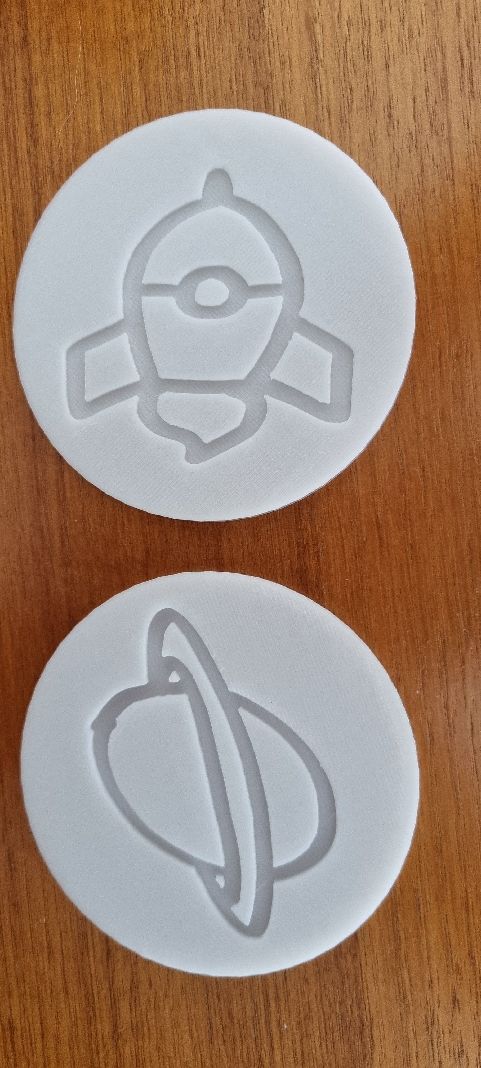 Round Coasters with Astro and Planet | 3D models download | Creality Cloud