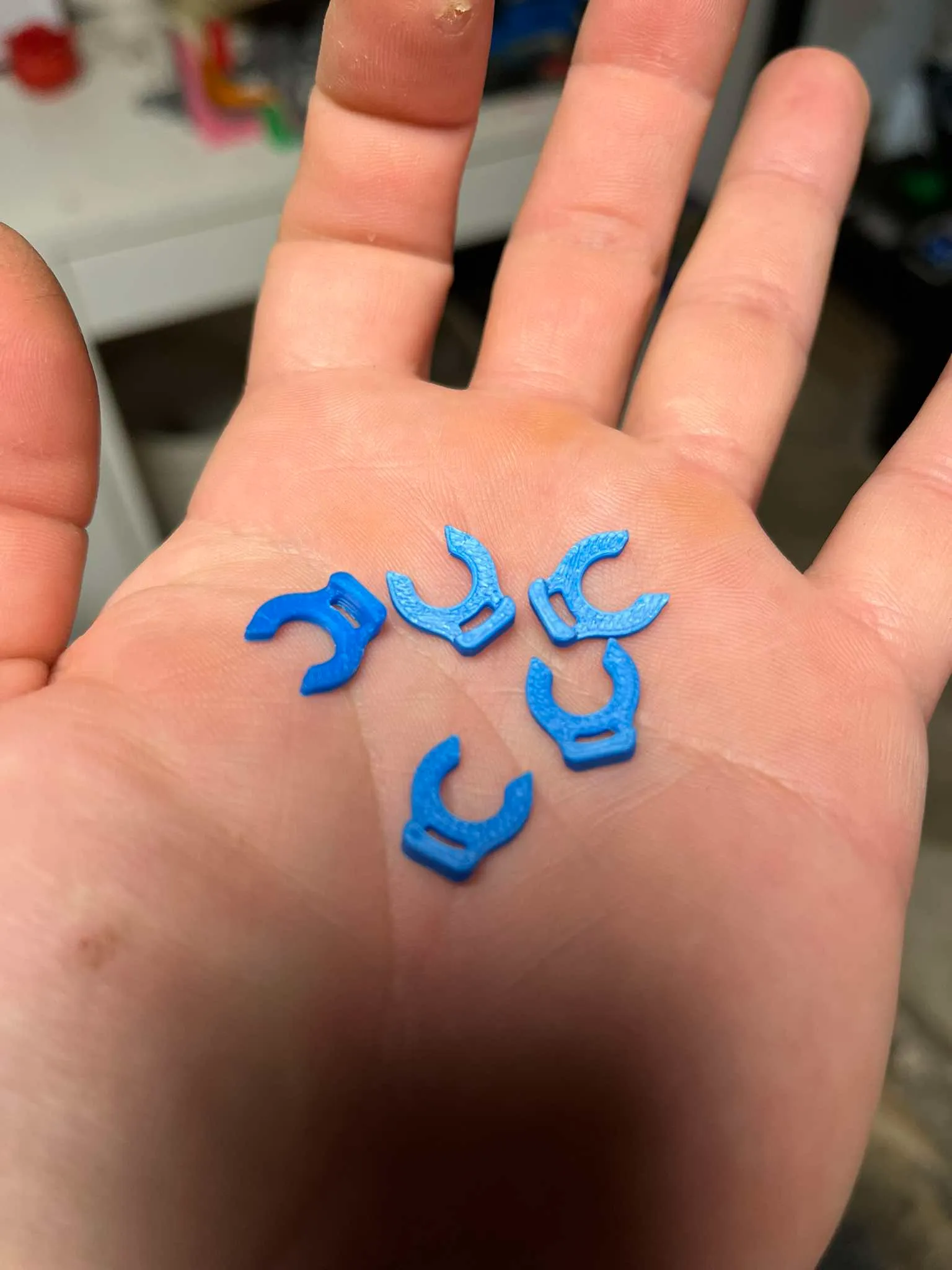 Clips to secure the bowden of the filament | 3D models download ...