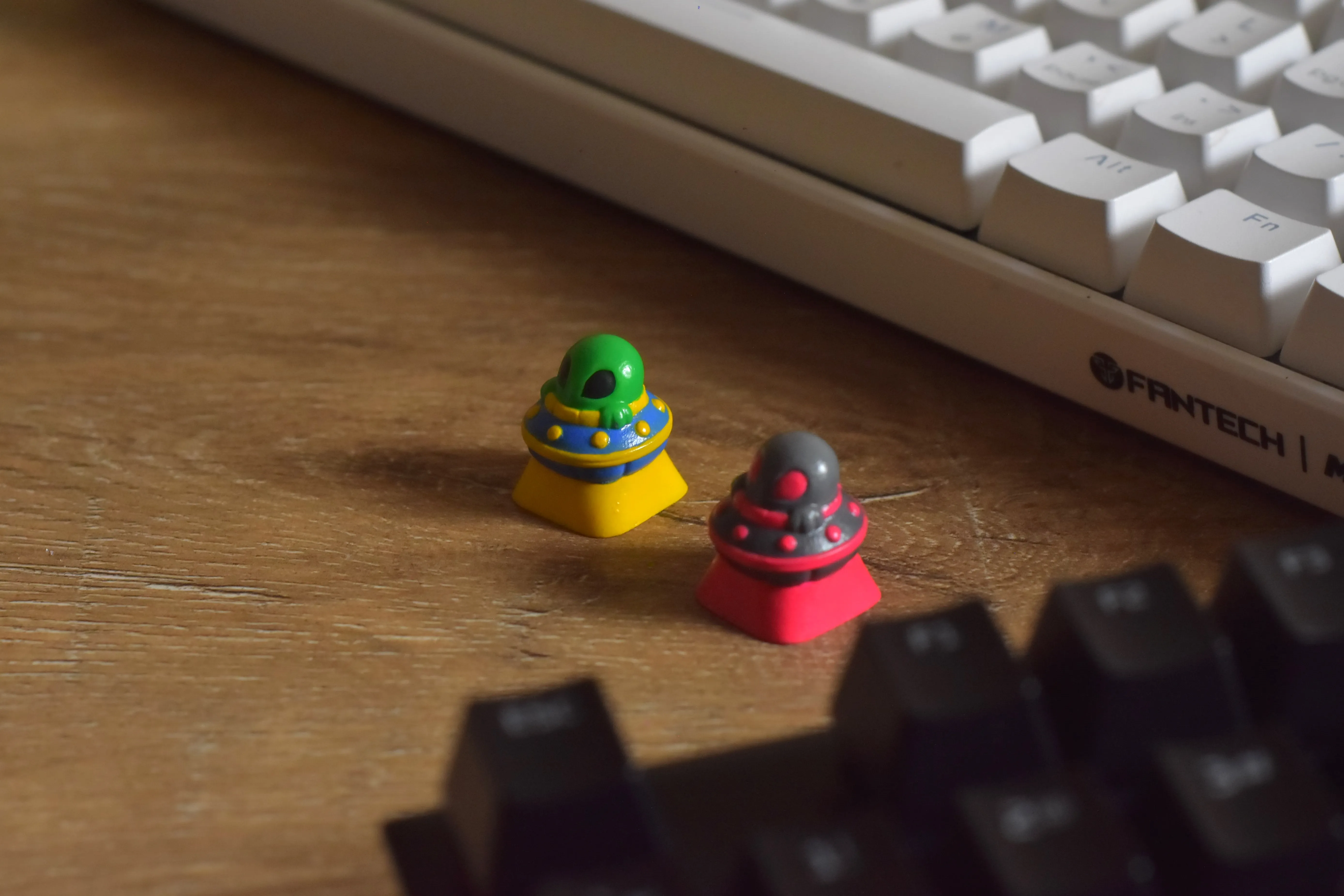 Miniature Games & Accessories STL Download - Alien UFO keycap ...