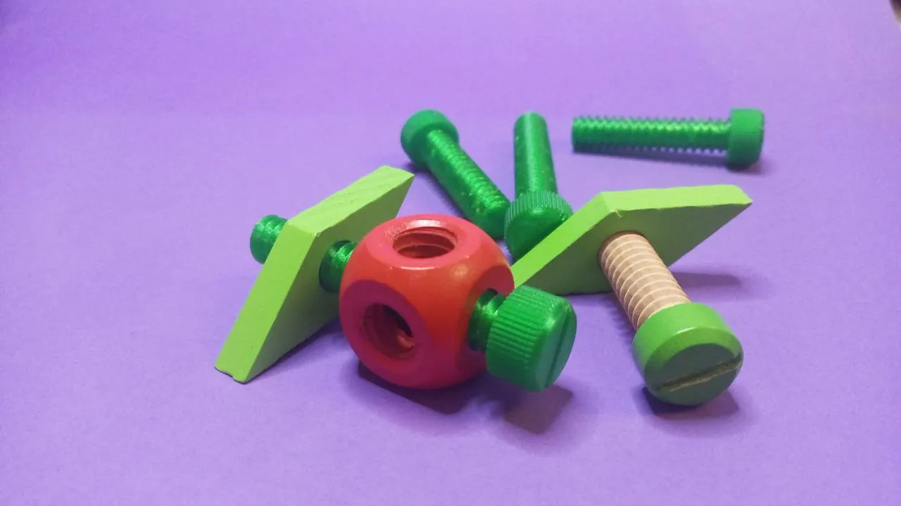 Free Other STL Download - Screw compatible with Woody building ...