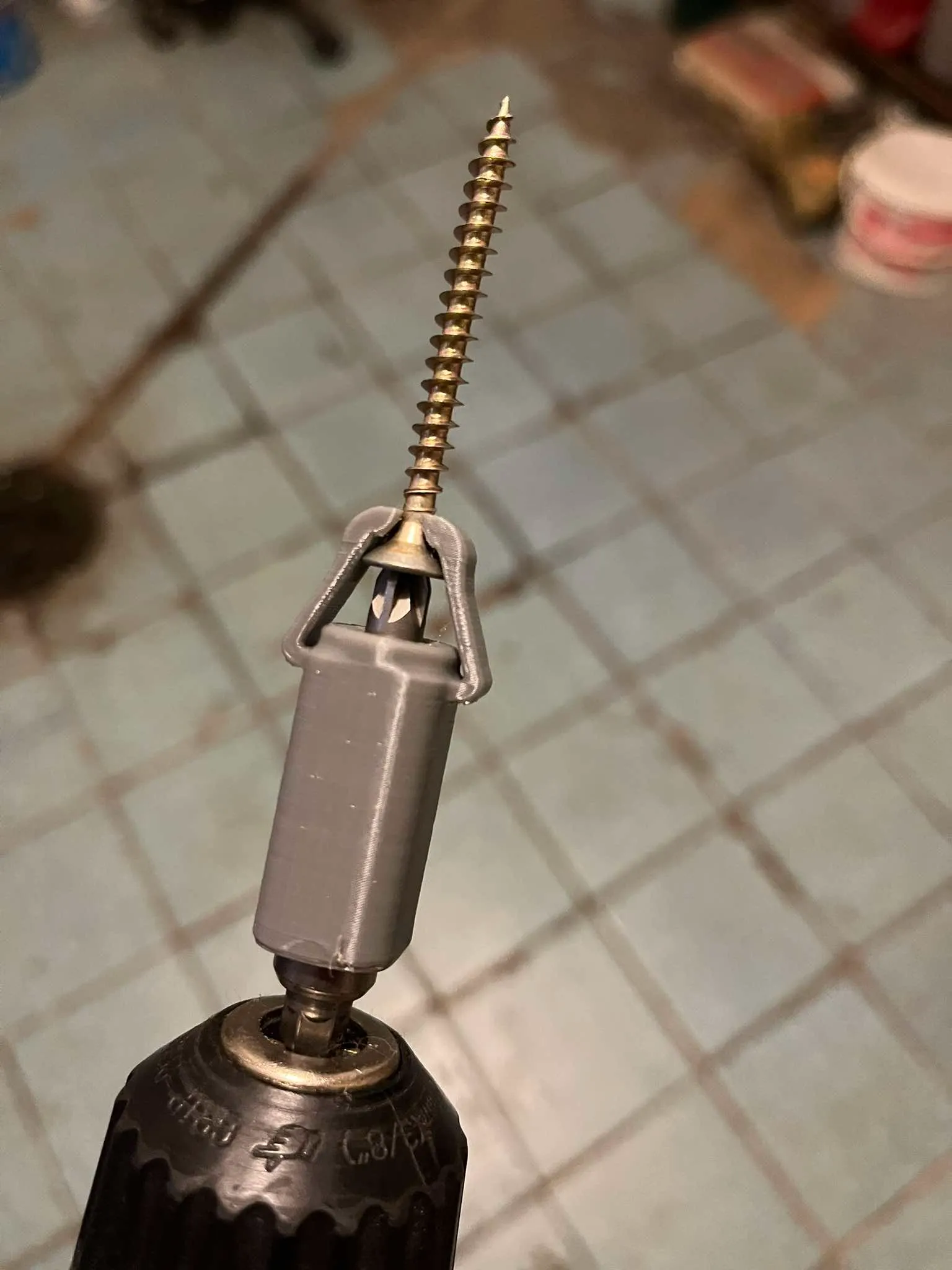 Screw holding device in the bit | Download de modelos 3D | Creality Cloud