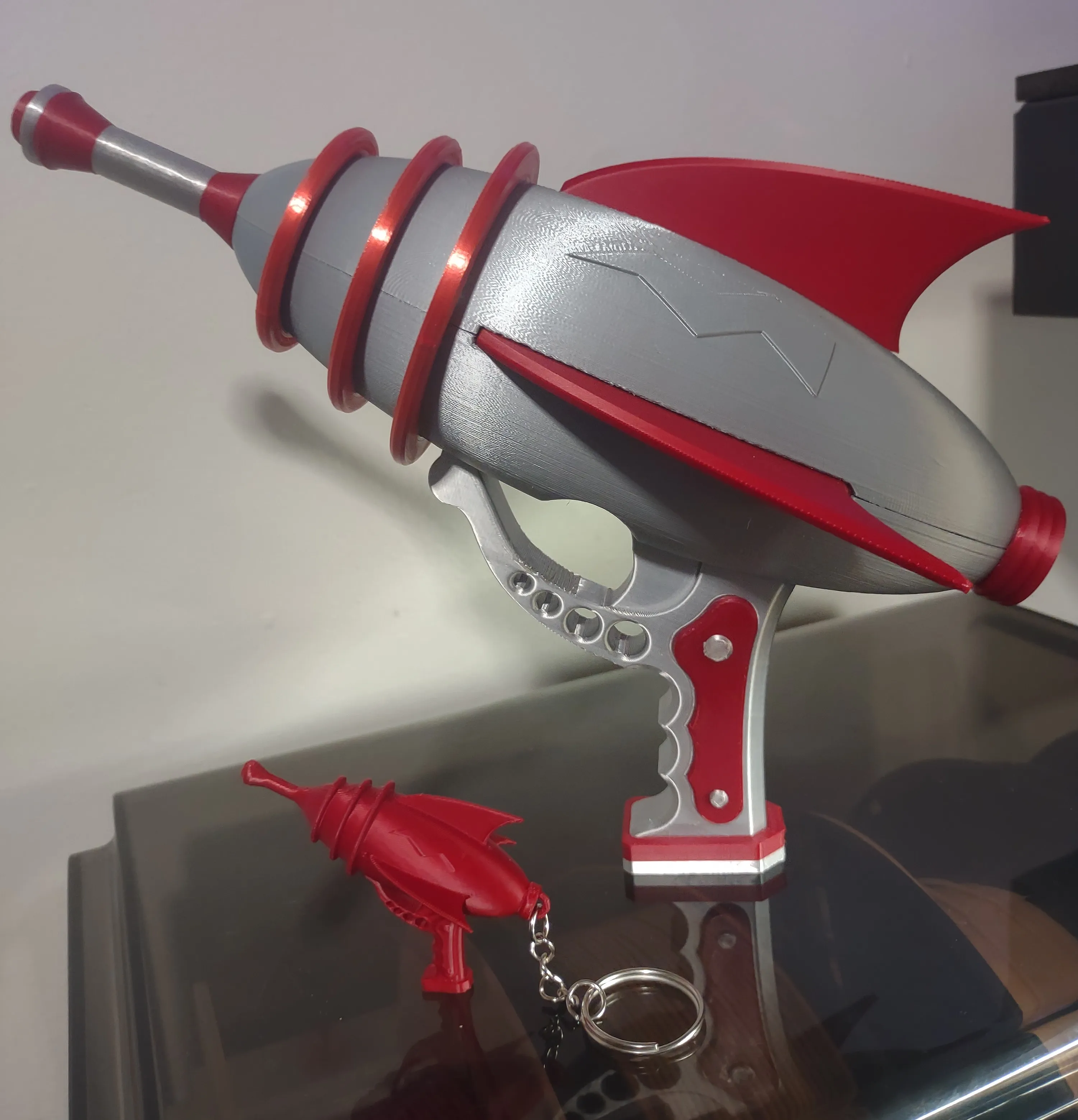 Cosplay STL Download - Atomic Era Ray Gun Prop with Bonus Keychainby ...