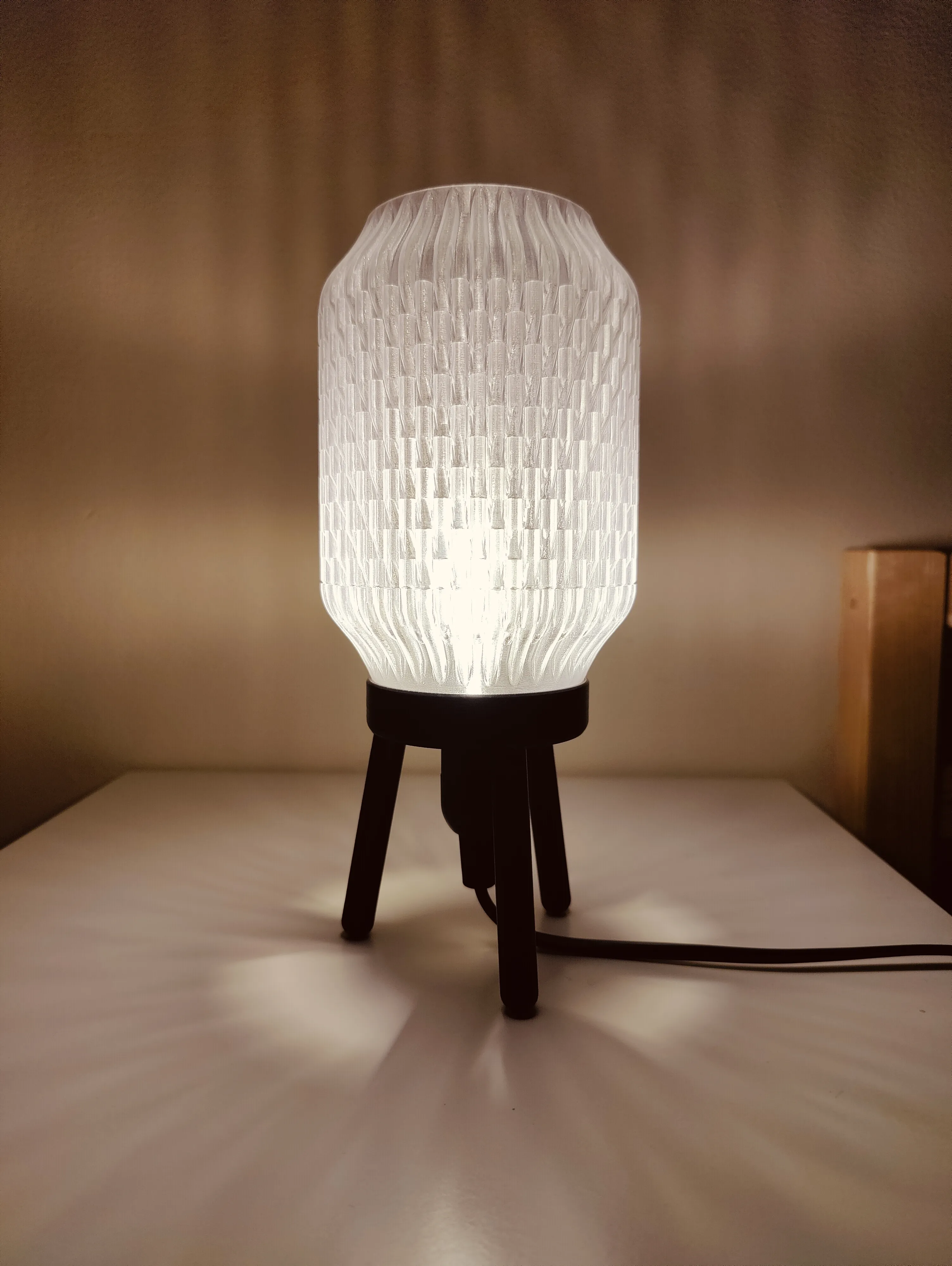 Lighting & Lamps STL Download - Modern Lamp V2by Prayan33