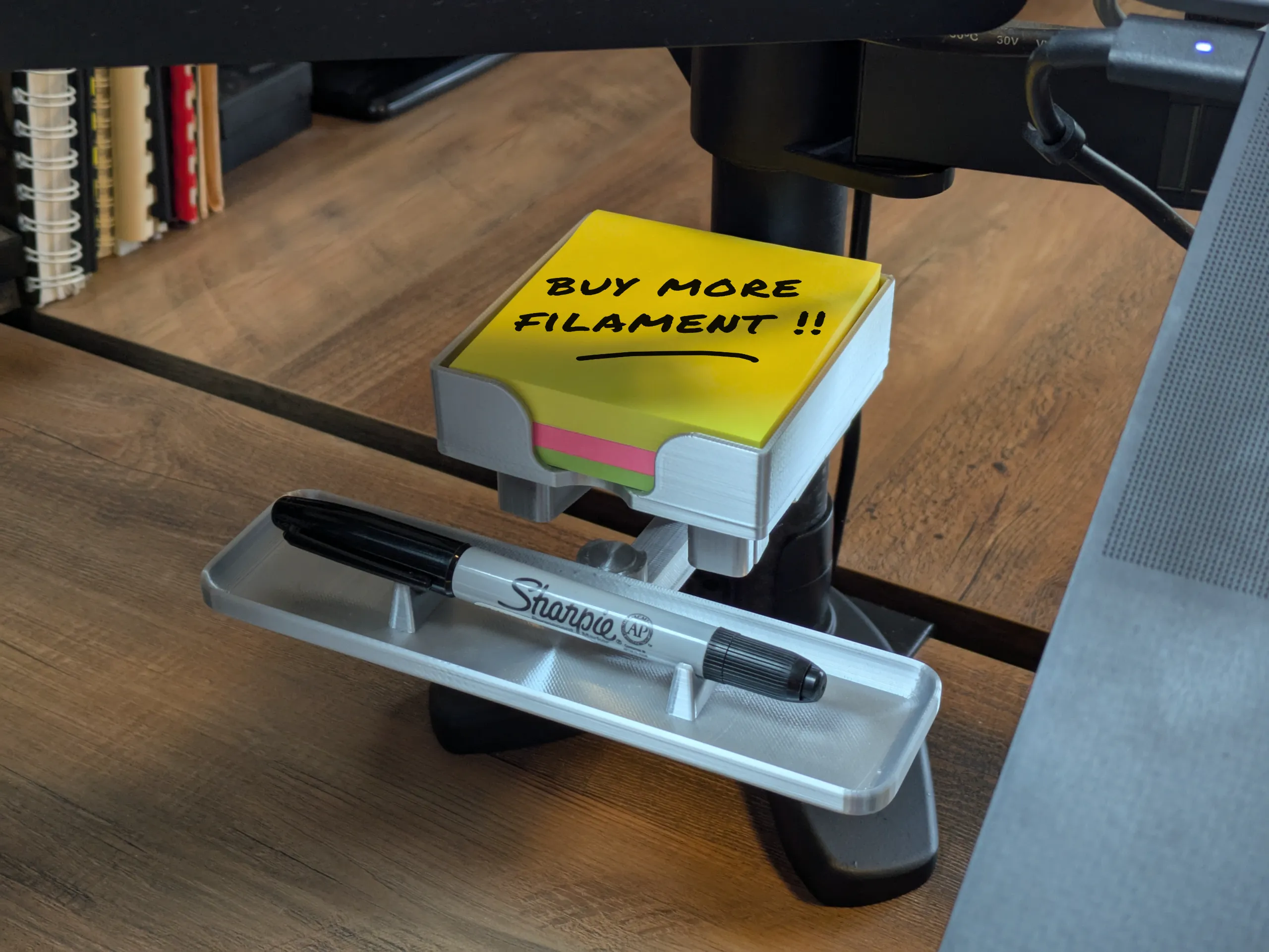 The Grip Grab Monitor Clamp is now supporting Post-It Notes ...