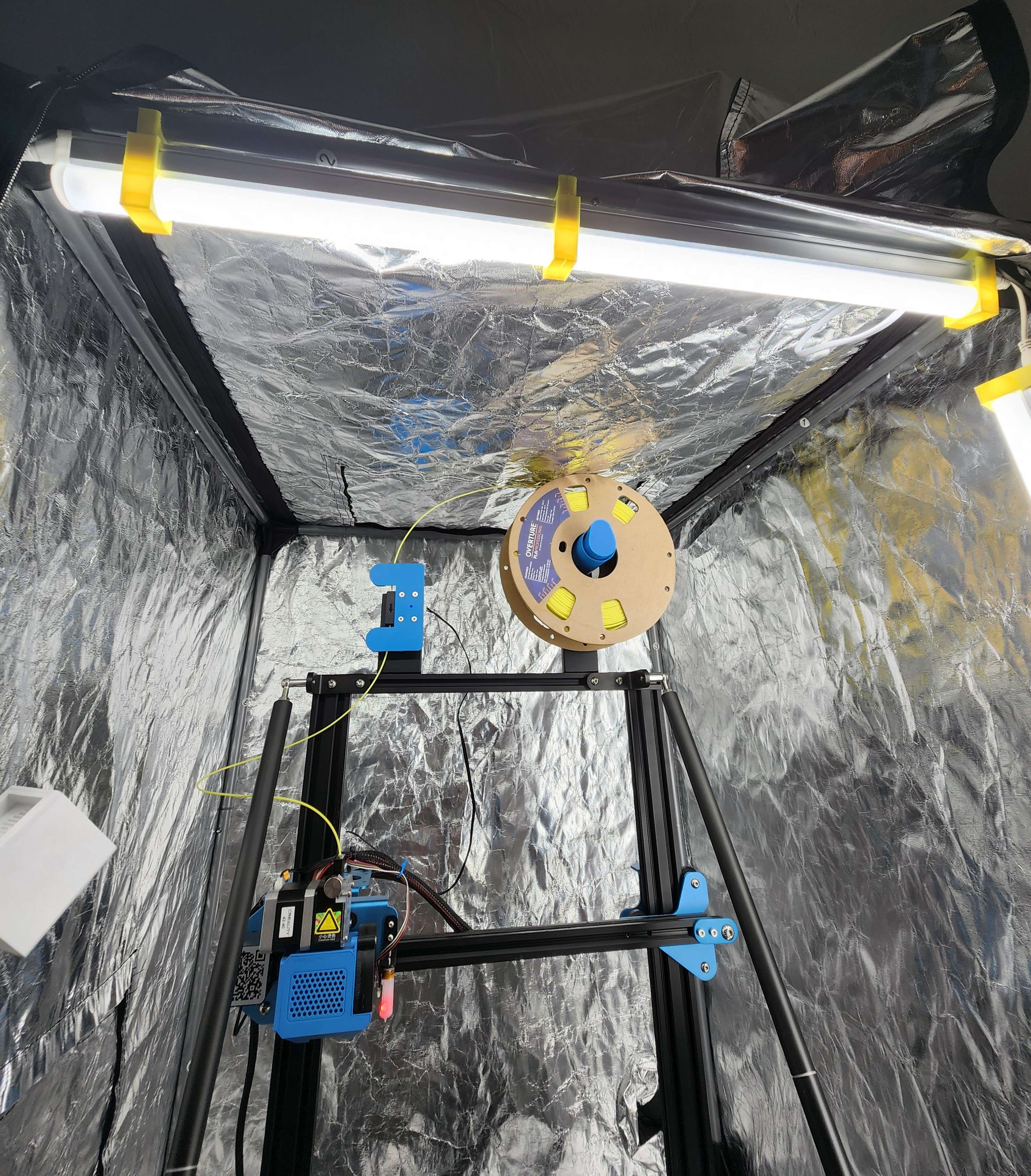 Creality Enclosure Light Holder for LED T5 Fixture | 3D models download ...