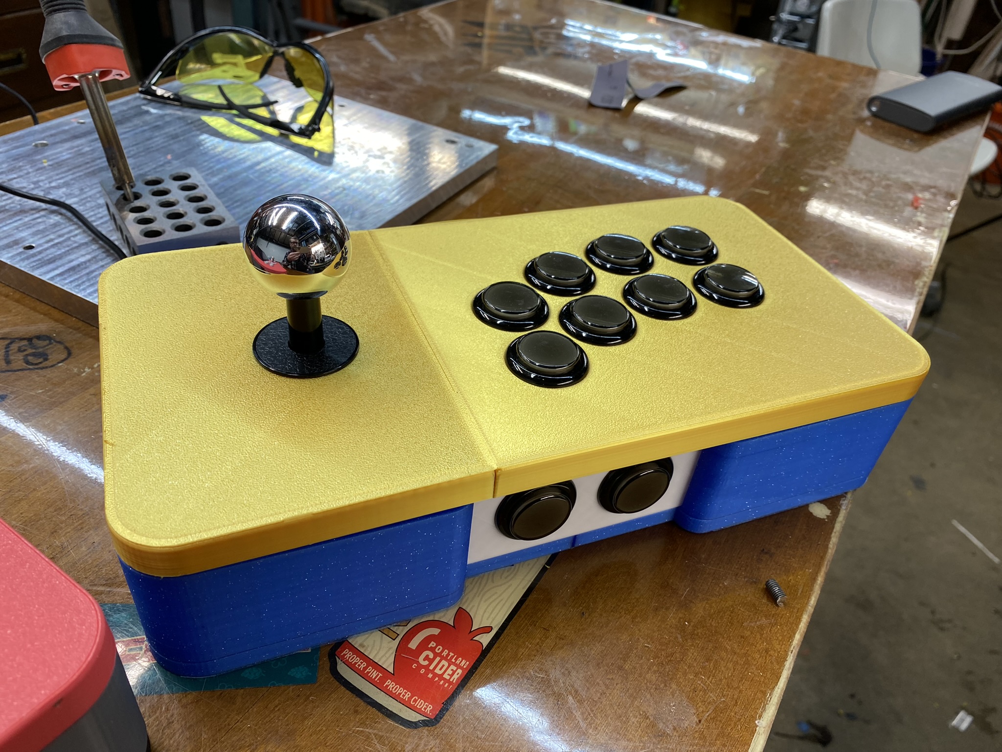 Goldenrod Arcade Stick / Fight Stick (8 button) | 3D models download ...