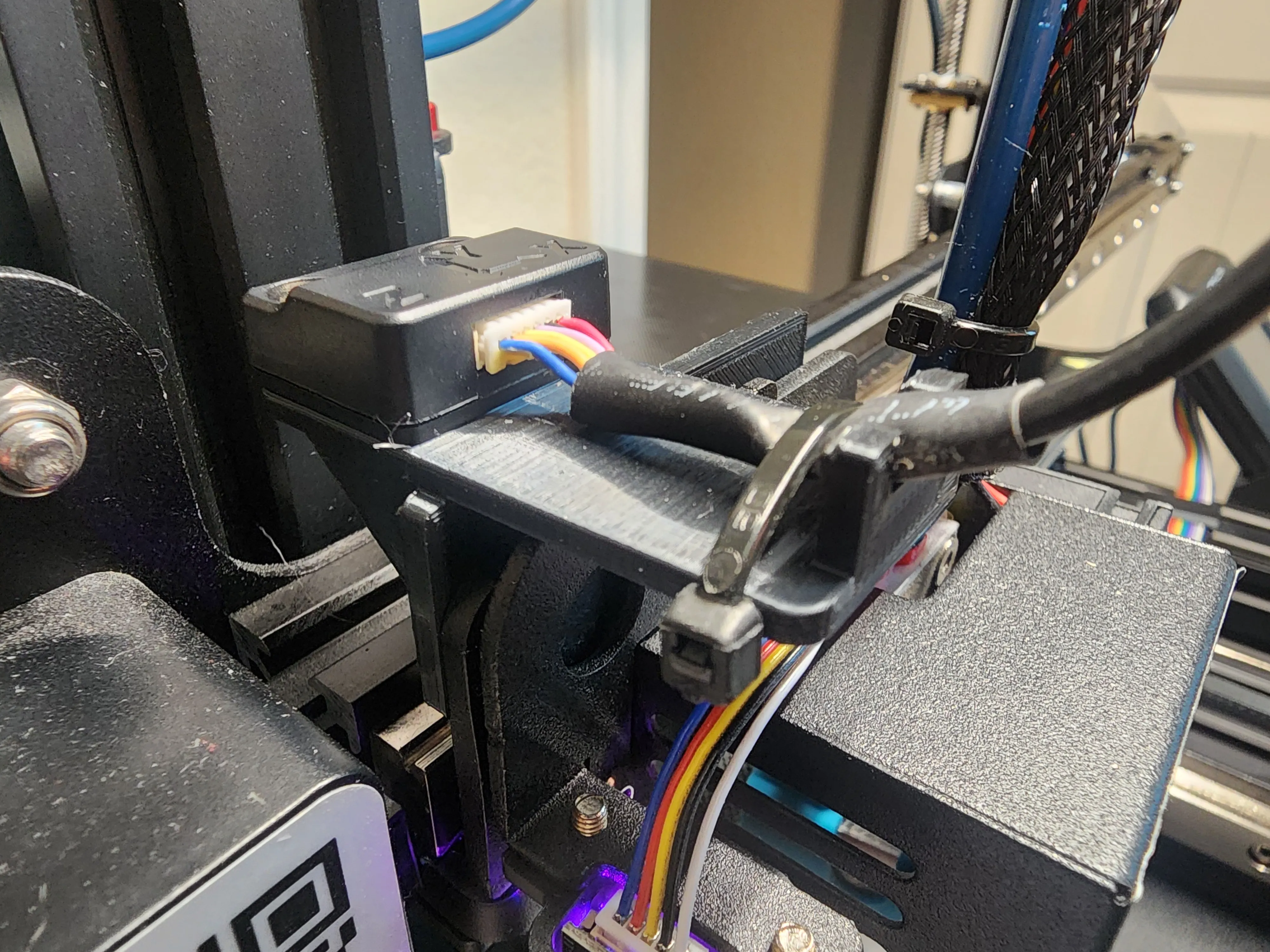 무료3D Printer PartsSTL 다운로드 -Ender 3 G-Sensor mount for Linear Rail ...