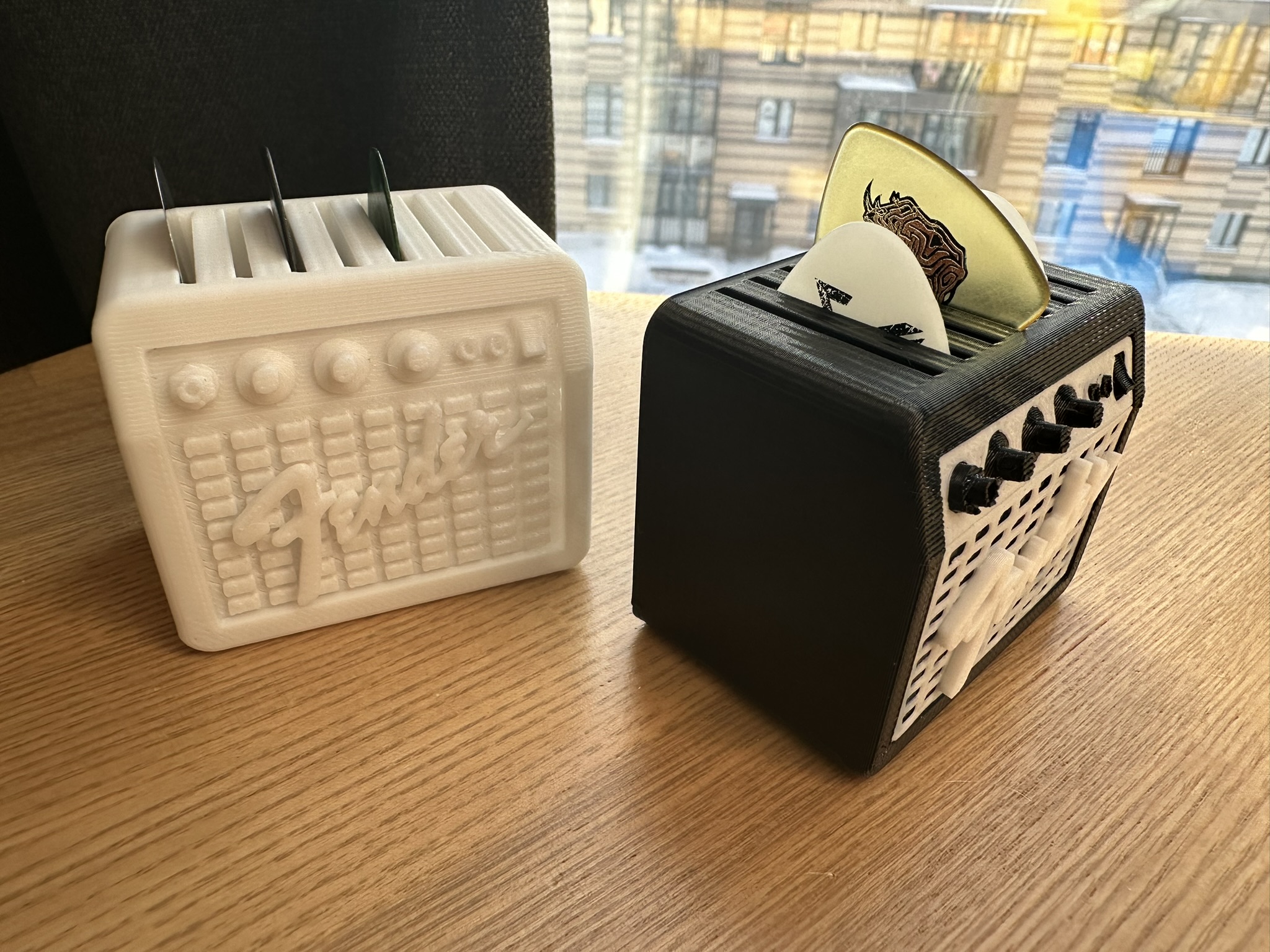 Fender amp guitar pick holder | 3D models download | Creality Cloud