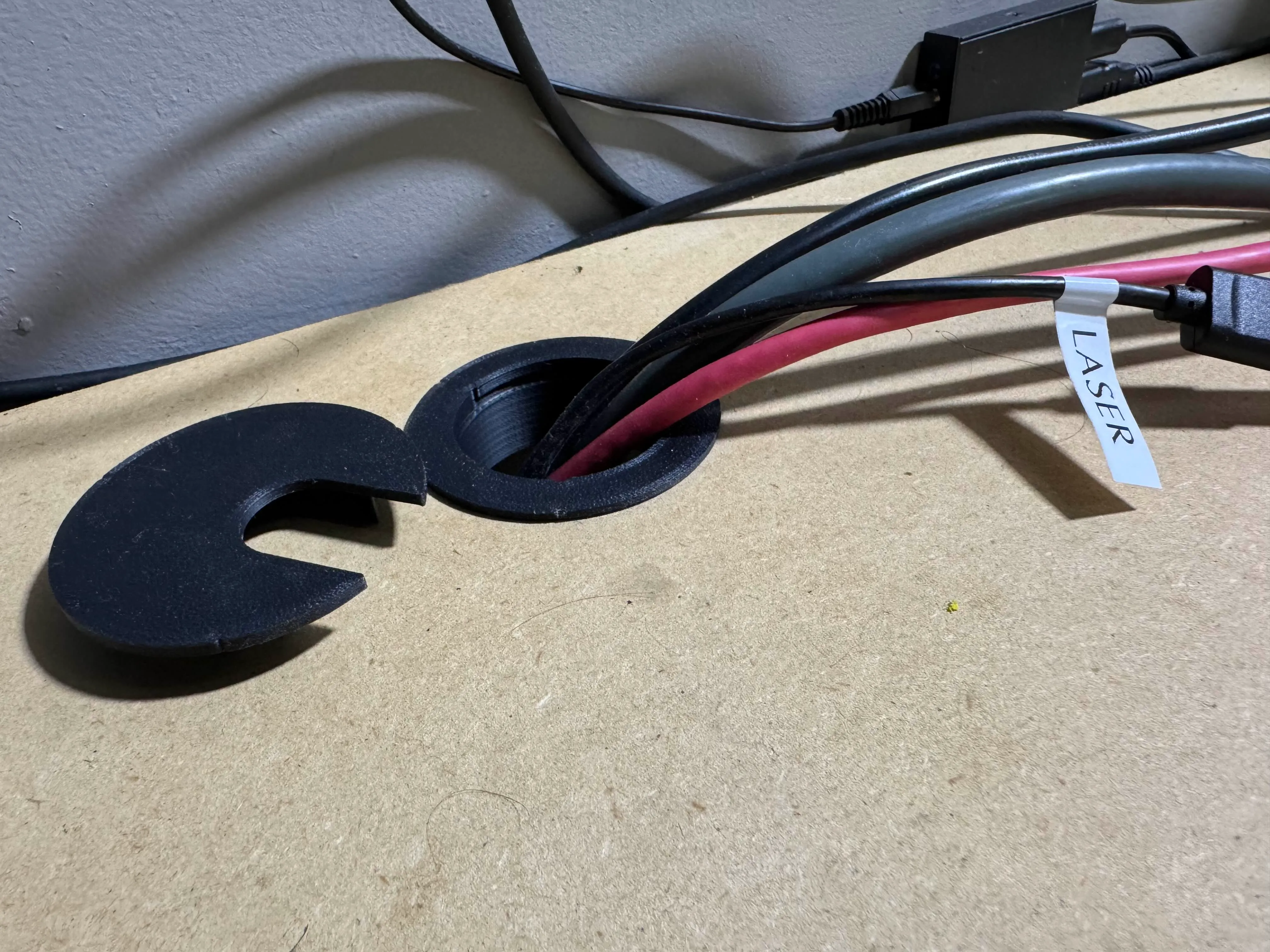 3D Printer Files | 3MF File | Locking Desk Grommet for Cables ...