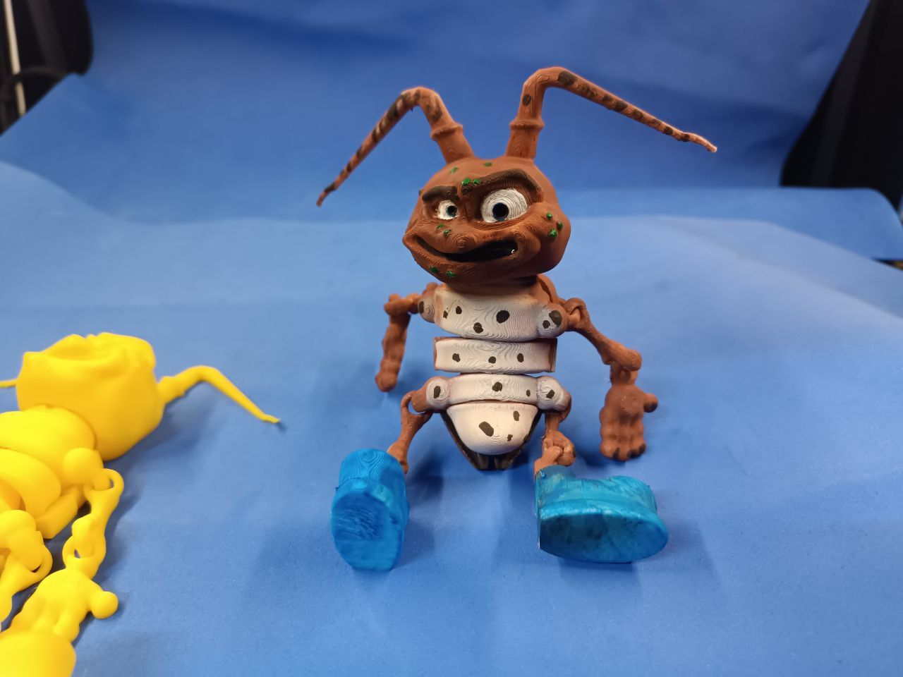 FLEXI PRINT-IN-PLACE COCKROACH | 3D models download | Creality Cloud