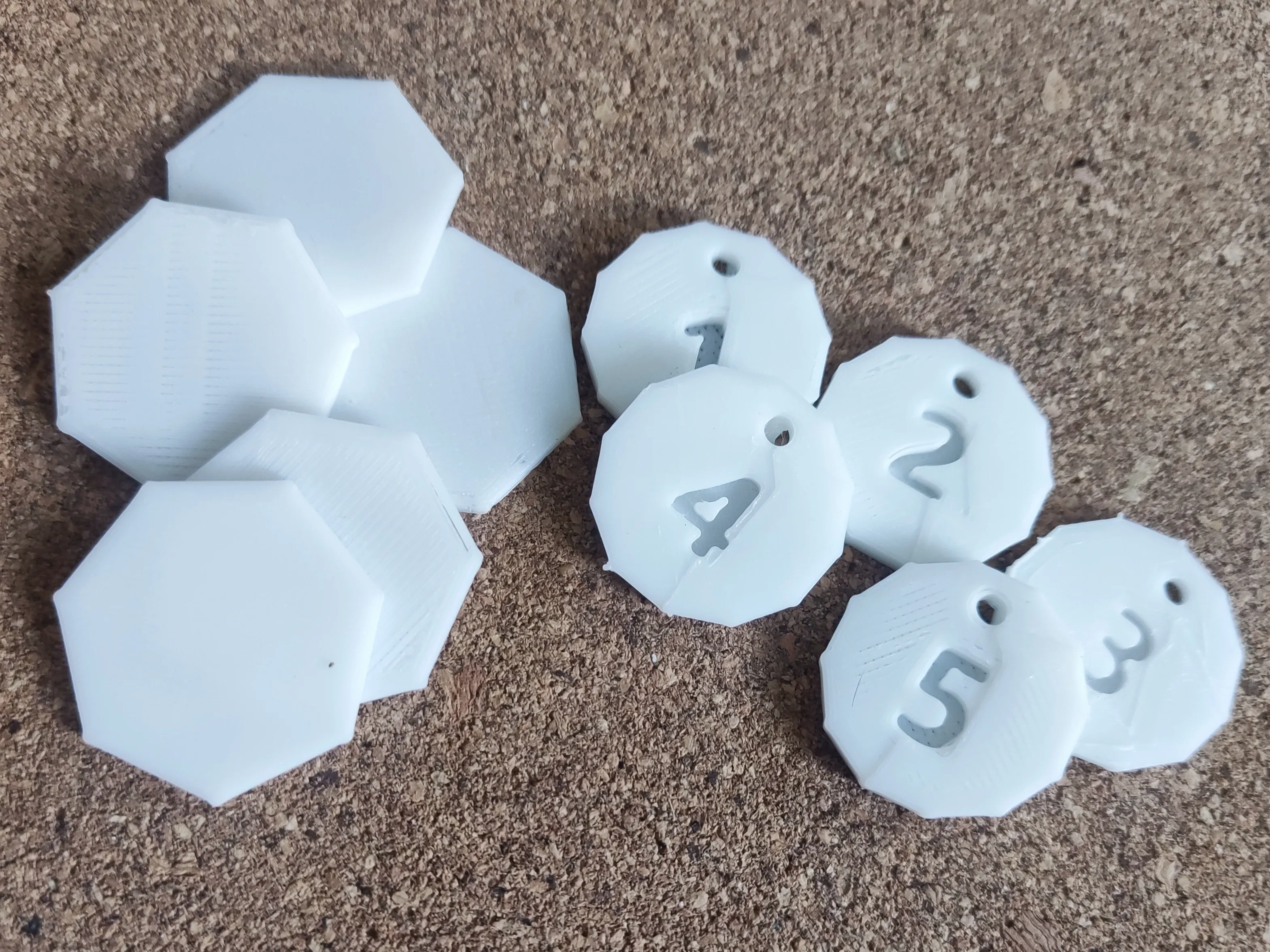 Bed levelling trolley token (GBP £1 British pound coin) | 3D models ...