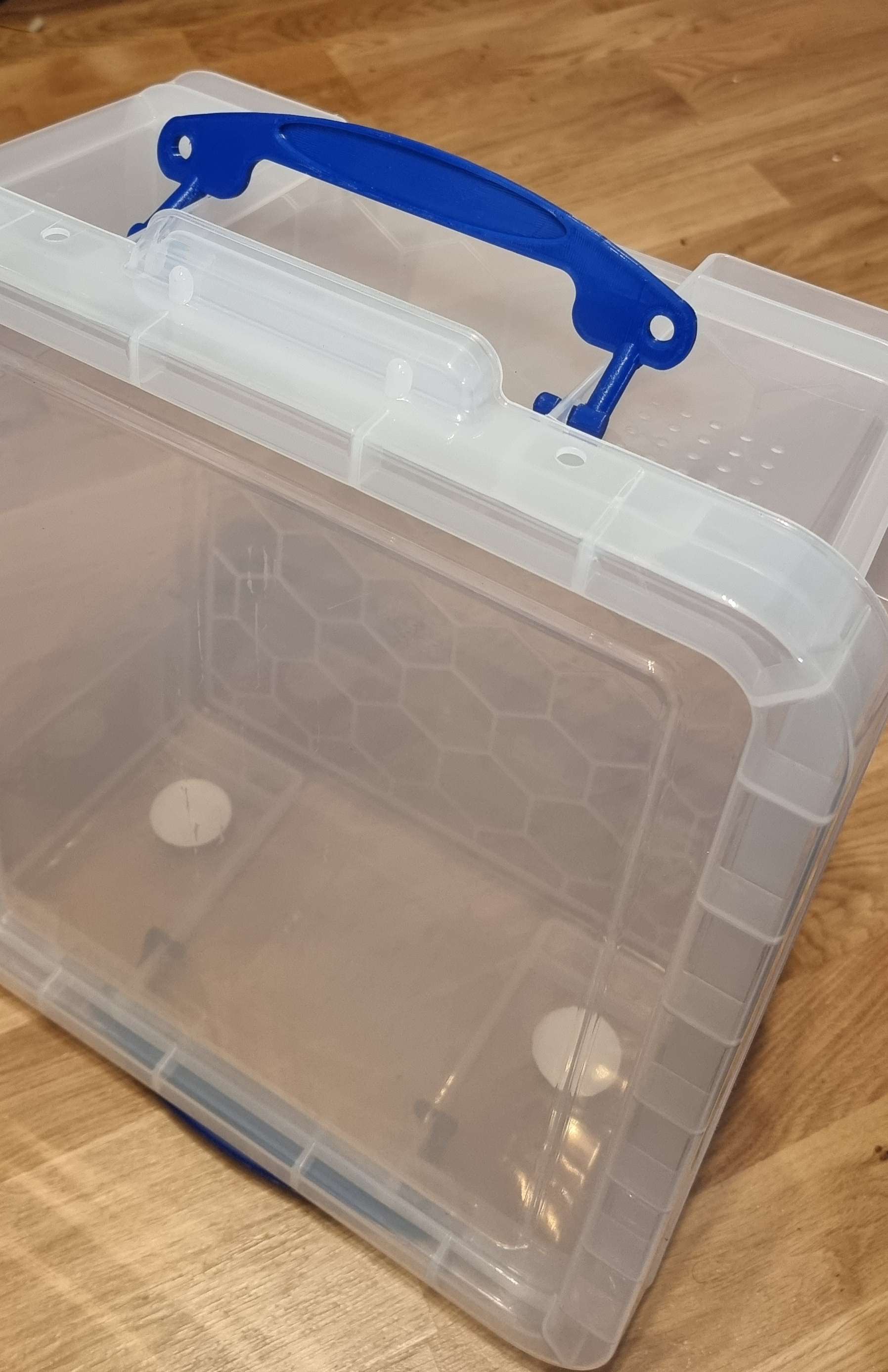 Really Useful Box lid latch clip | 3D models download | Creality Cloud