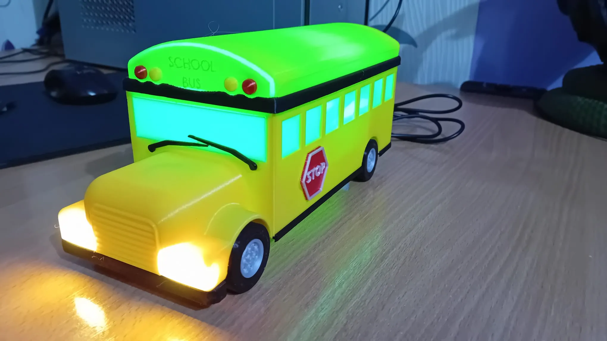 Lighting & Lamps STL Download - Bus lampby Sirb Claudiu_92