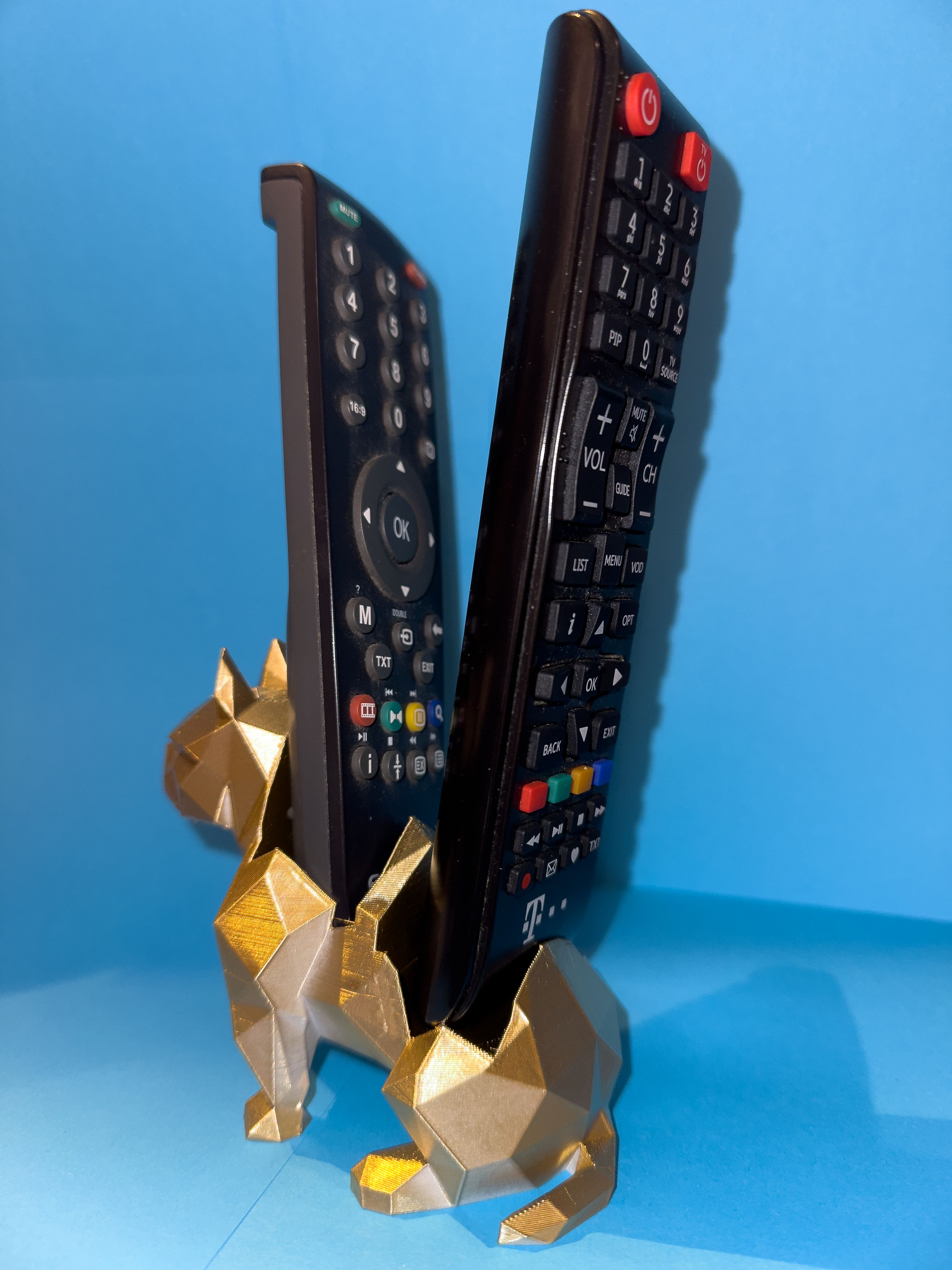 Low Poly American Bully Remote Holder | 3D models download | Creality Cloud