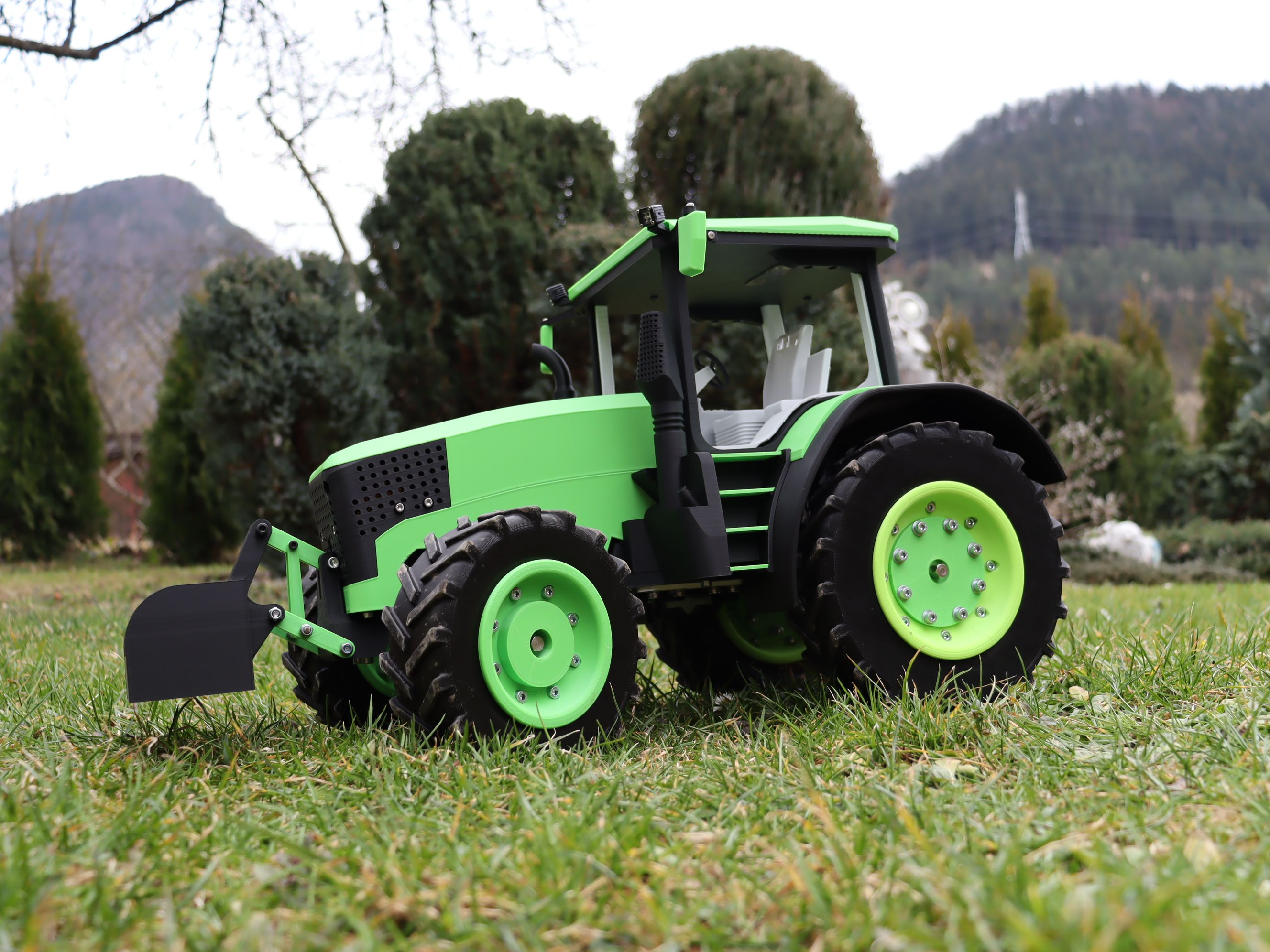 RC TRACTOR MODEL 2 | 3D models download | Creality Cloud