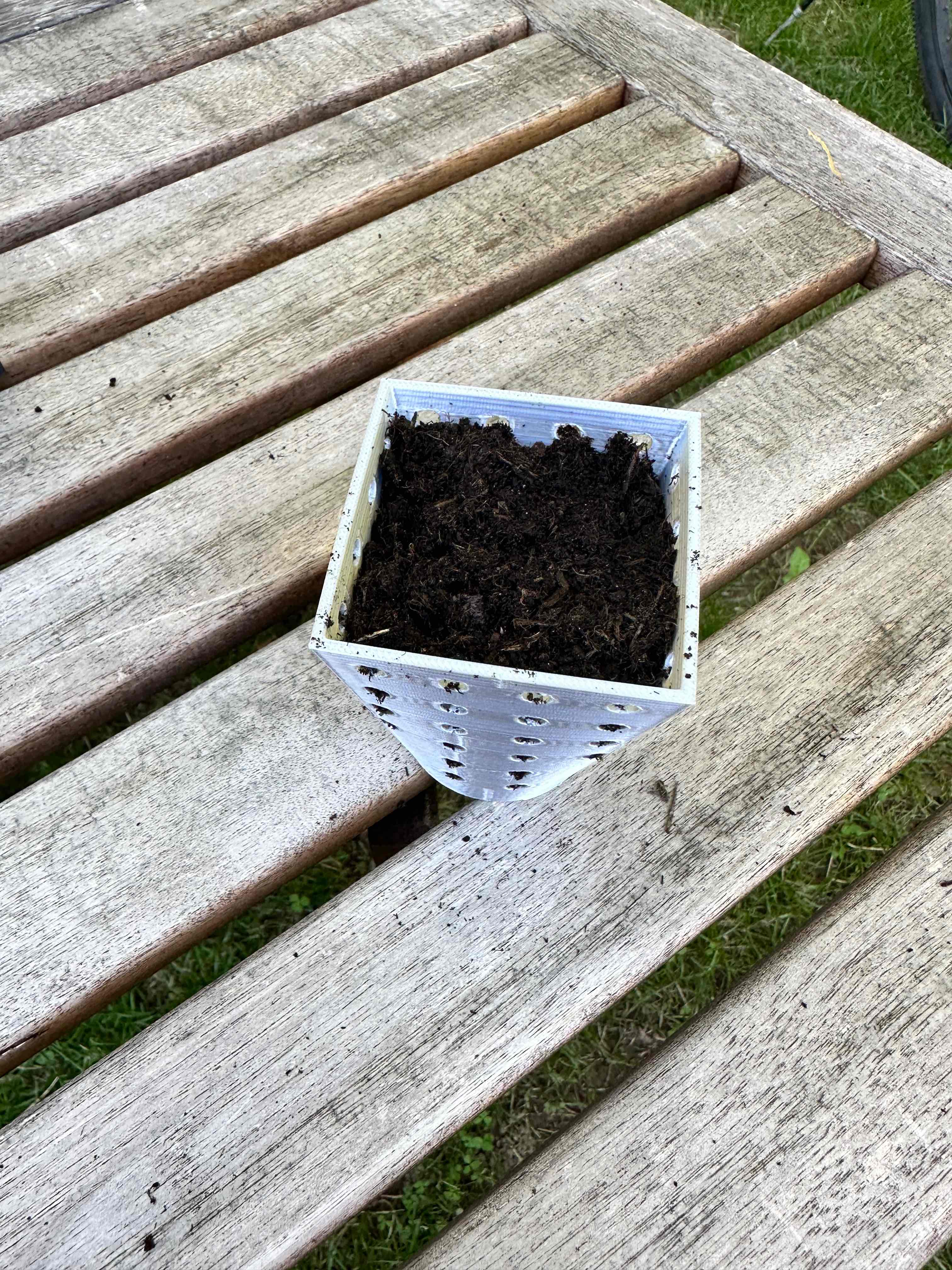 Geek flower pot from gaming console | 3D models download | Creality Cloud