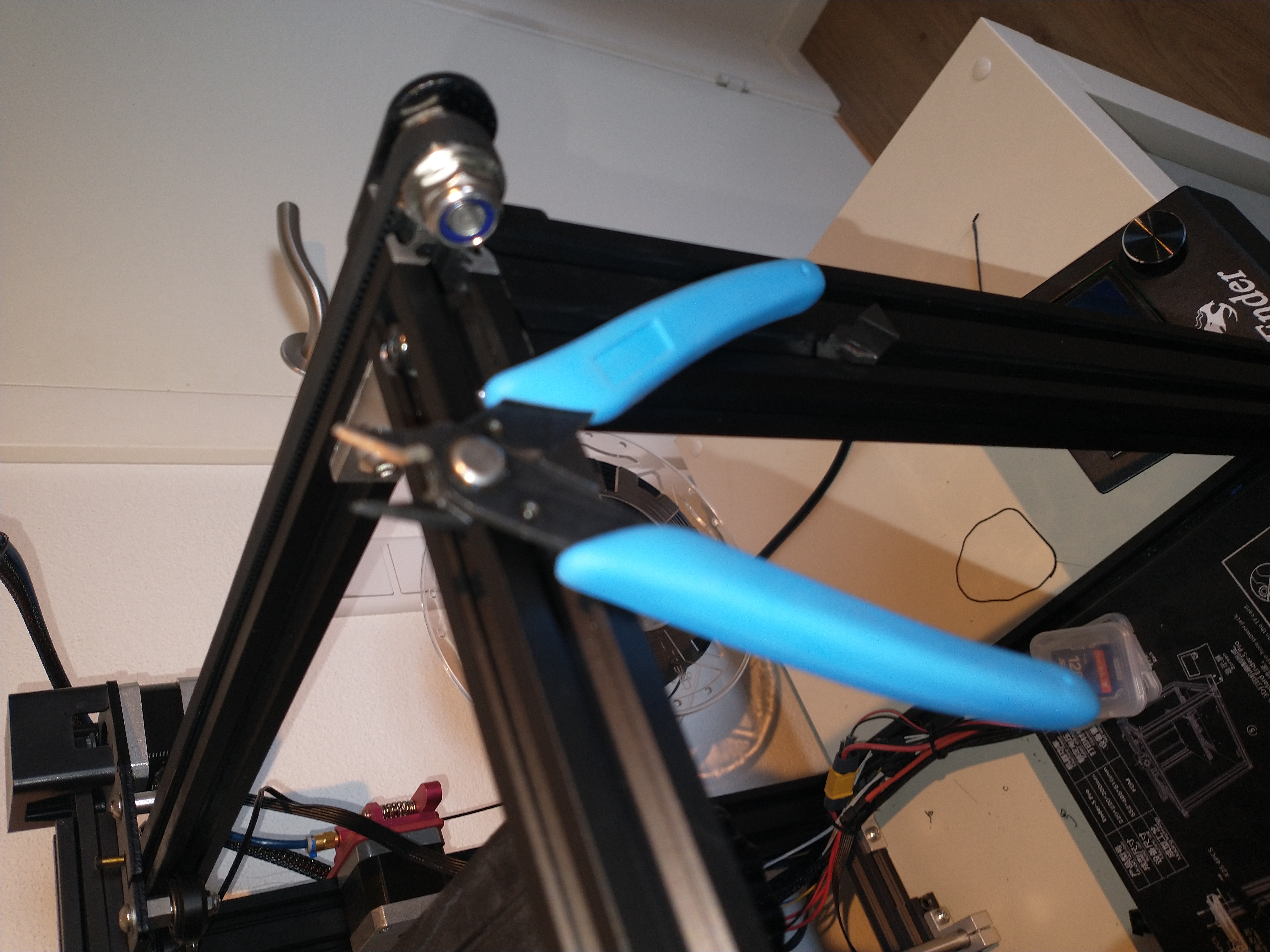 Pliers Holder (On Laying Bar) | 3D models download | Creality Cloud