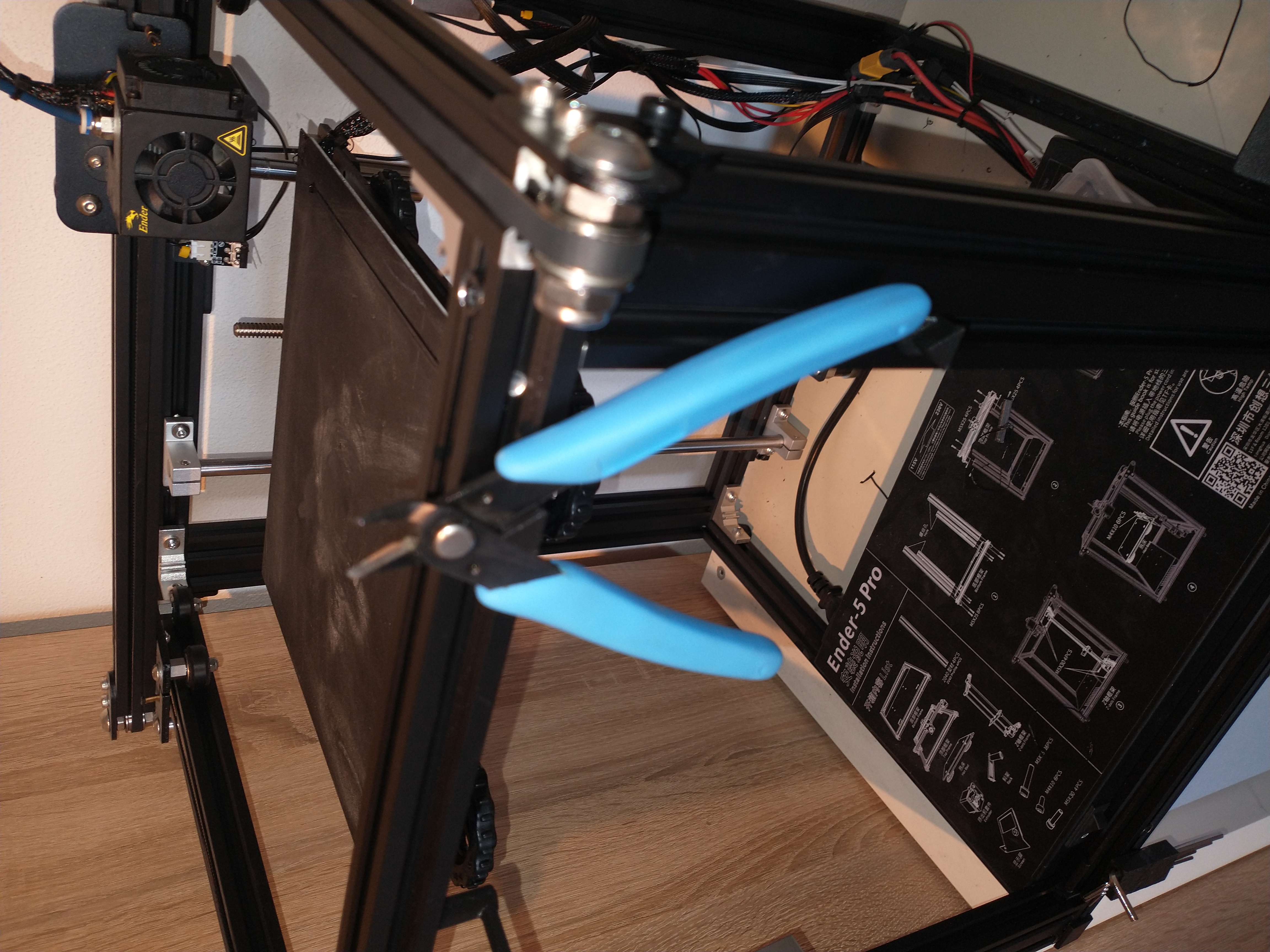 Pliers Holder (On Laying Bar) | 3D models download | Creality Cloud