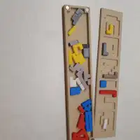 GENIUS! is a great puzzle game for every one! there are three objectivs ...