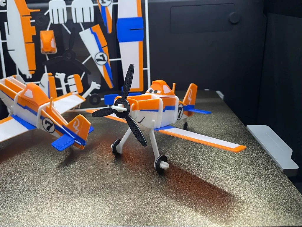 Dusty Crophopper from movie Planes - Kit Card | 3D models download ...