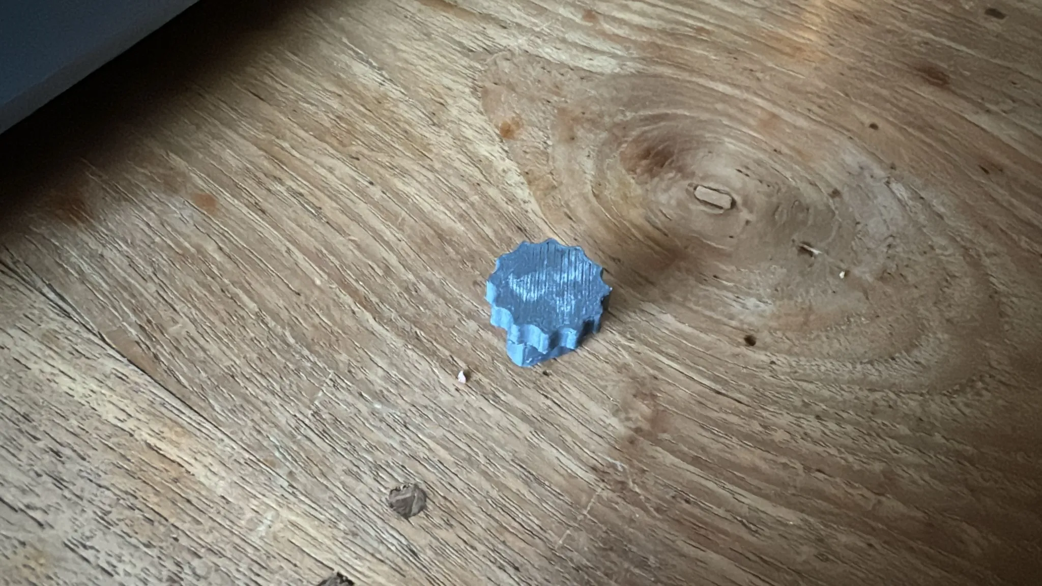 Screw Assist - Desktop Light | 3D models download | Creality Cloud