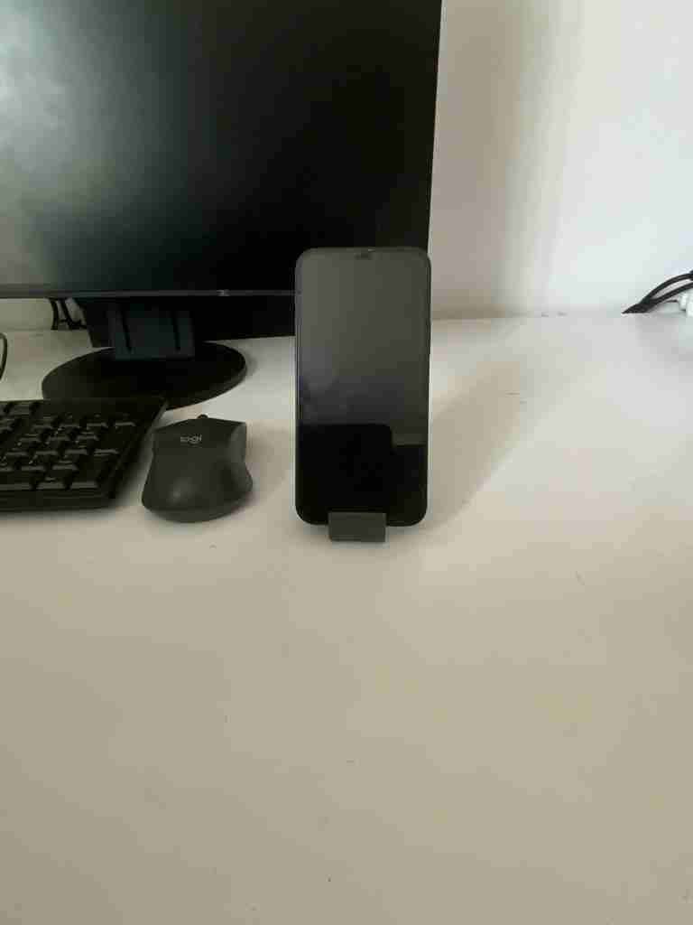 Wolf phone holder - desktop accessory | 3D models download | Creality Cloud