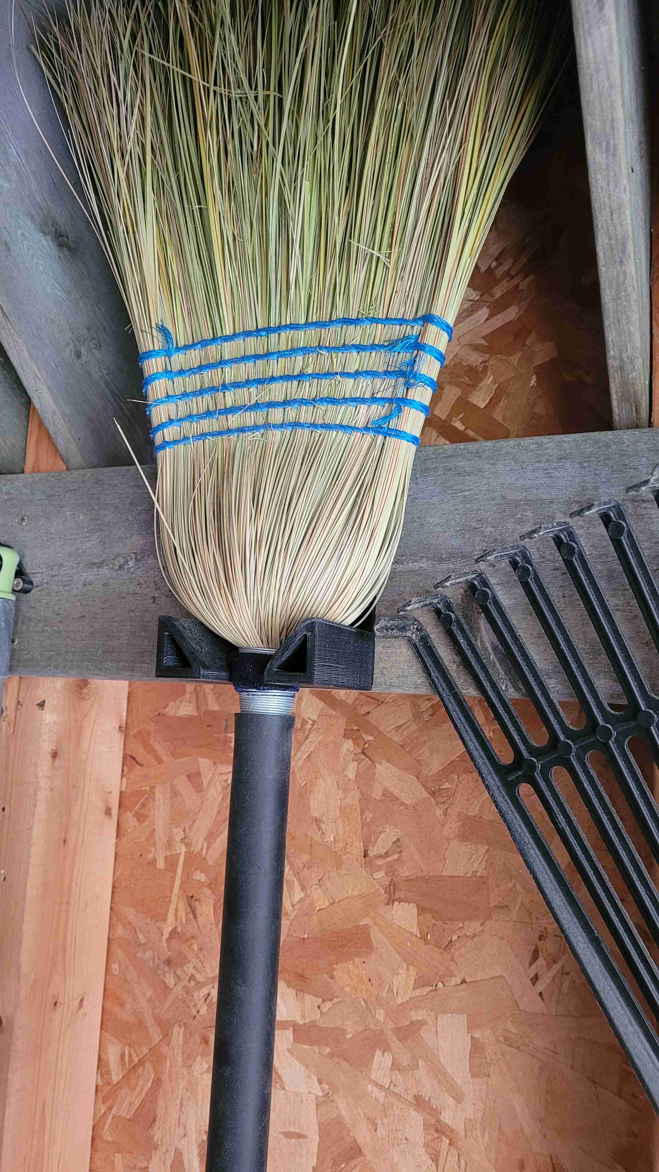 Wall Mounted Shovel Brackets | 3D models download | Creality Cloud