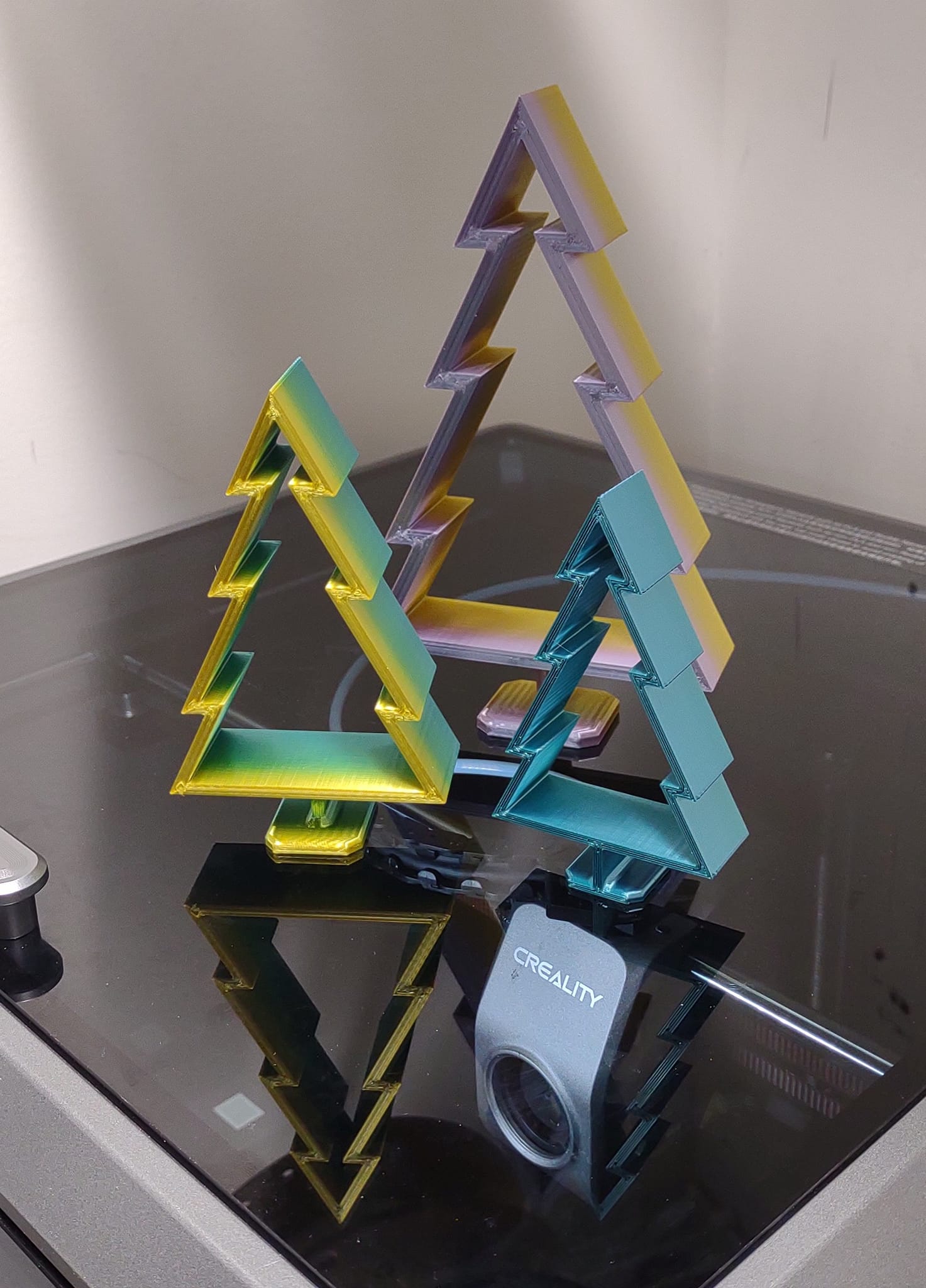 Who needs wood to make mini decorative Christmas trees? Just 3D print ...