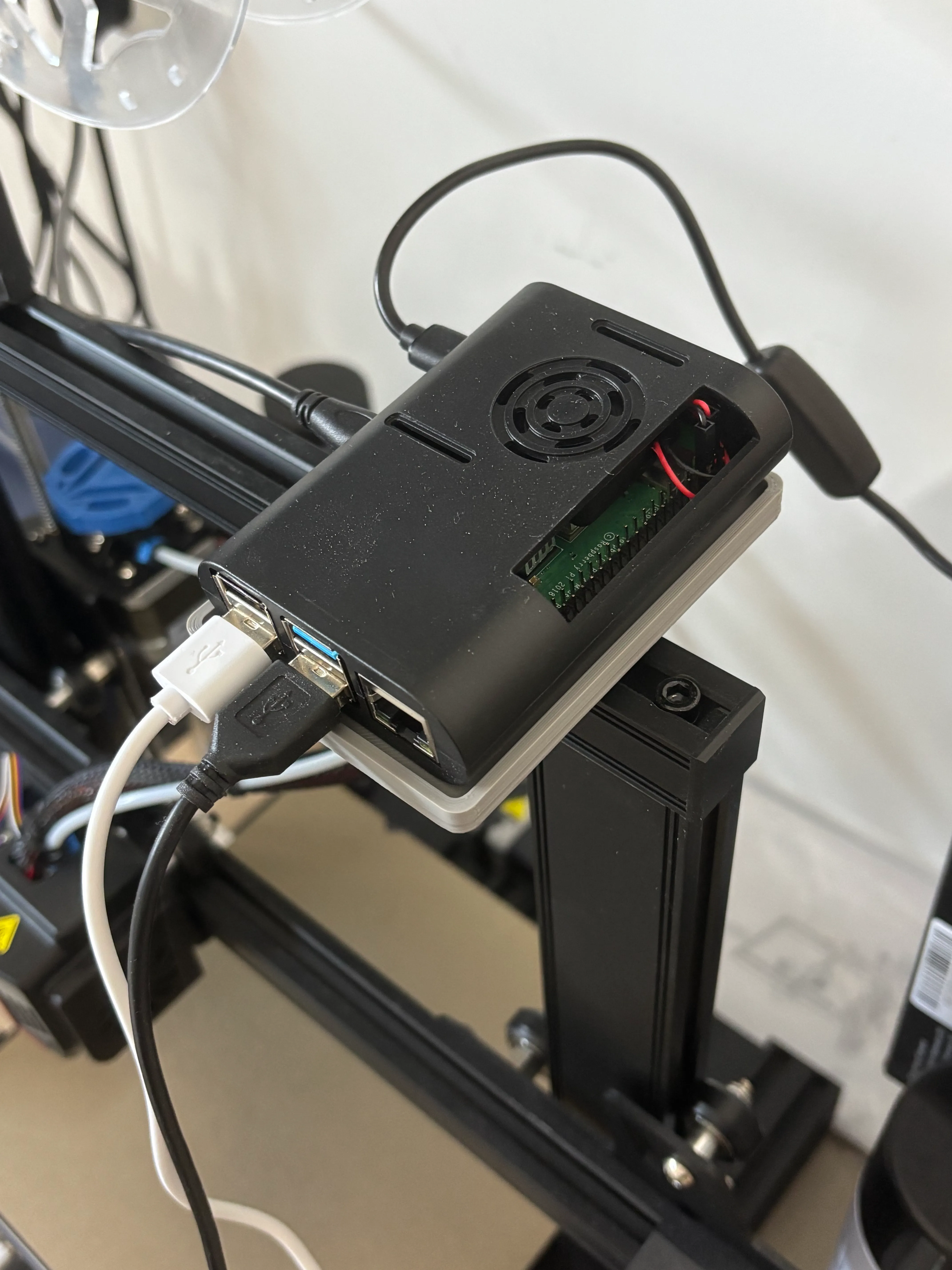 Free 3D Printer Accessories STL Download - Pi Tray for Ender 3 V2 Neoby OneGuy1