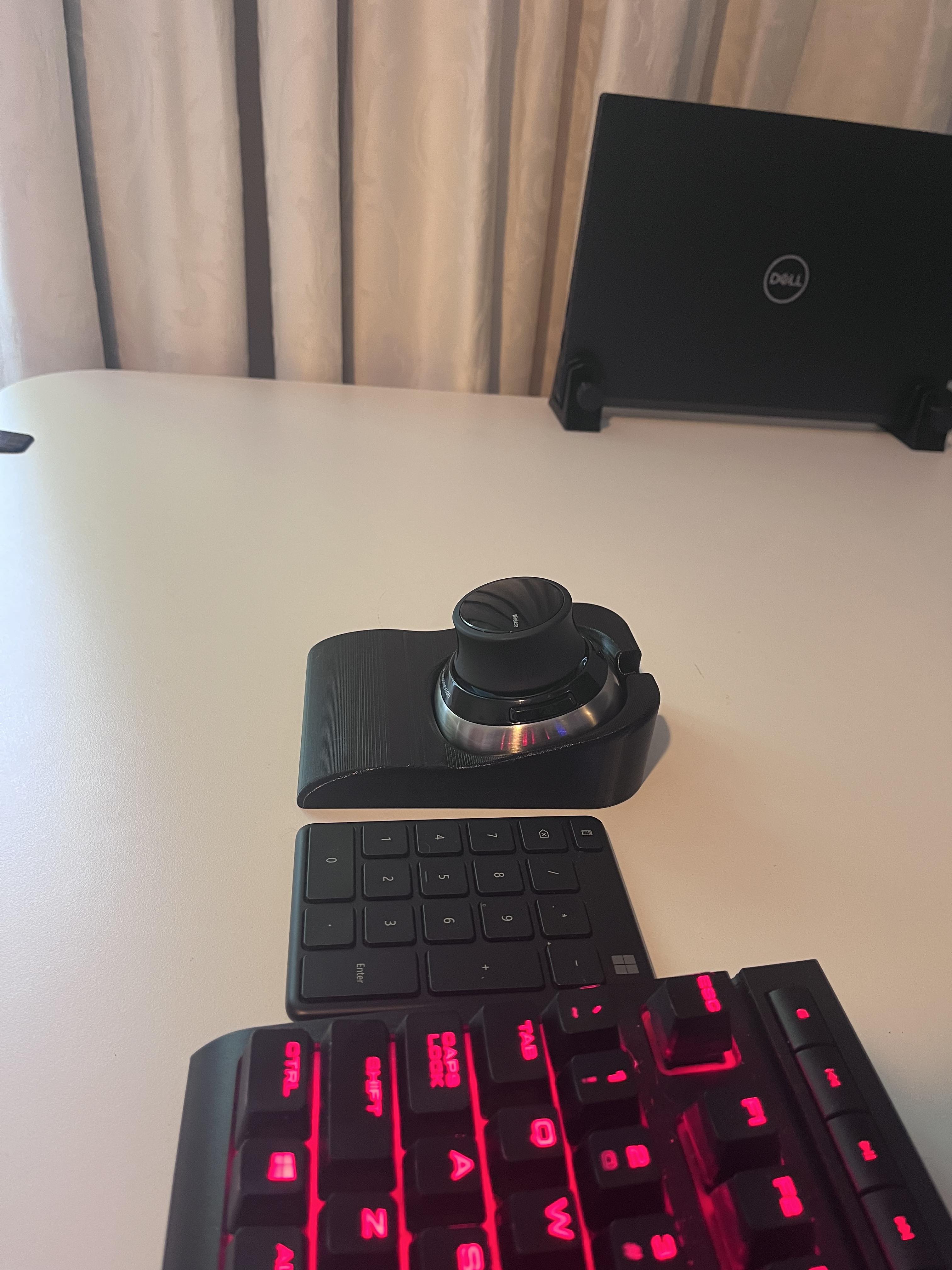 Space Mouse Holder | 3D models download | Creality Cloud