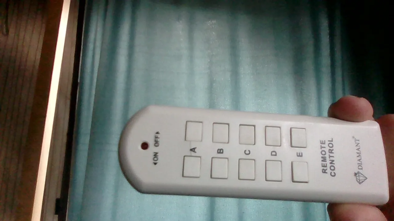 Other STL Download - diamant remote light controlby Creality cas