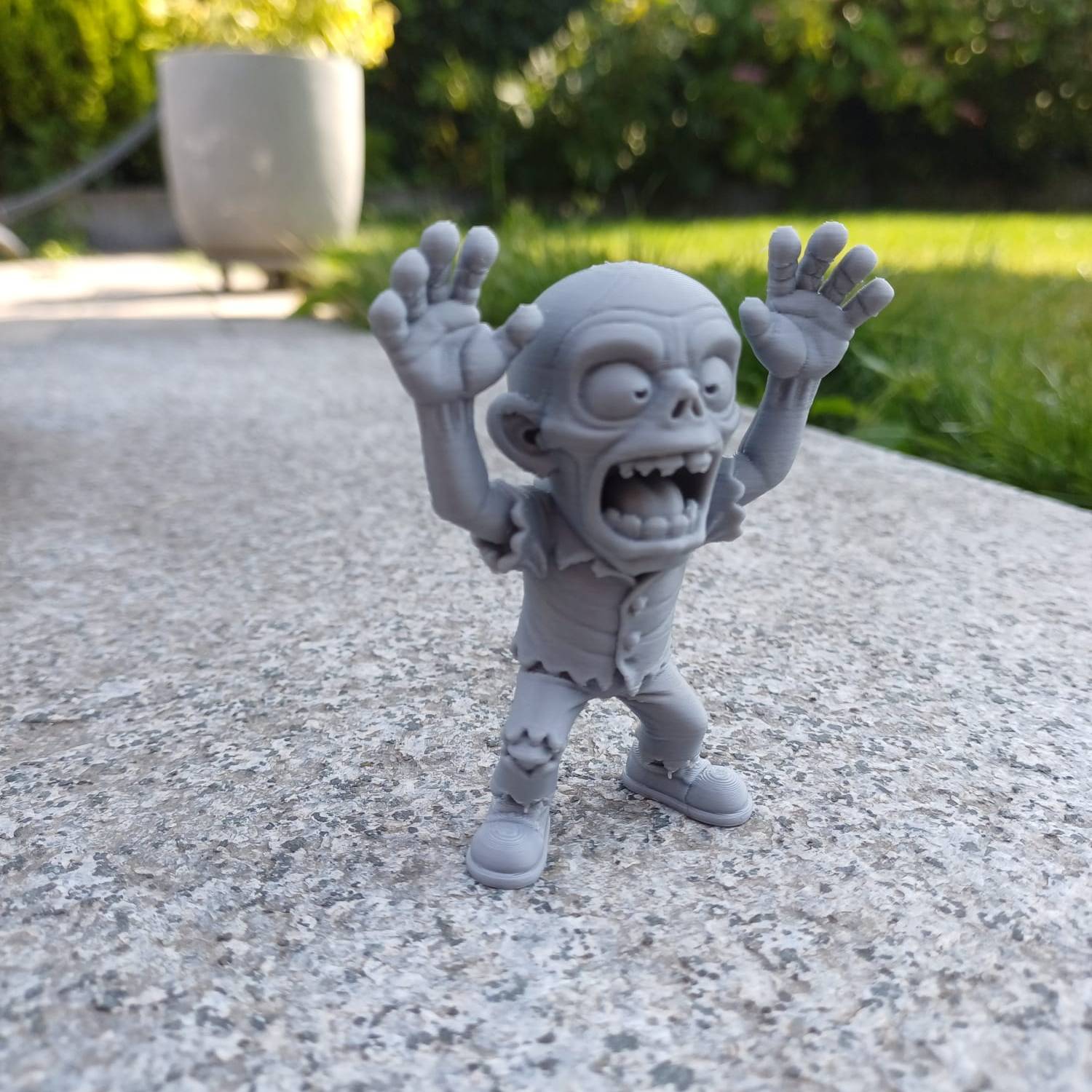 3D Printer Files | 3MF File | Hands-Up Screamer” - Cartoon Zombie | Creality Cloud