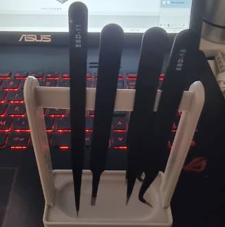 I made a remix so everything can be printed at once without support ...