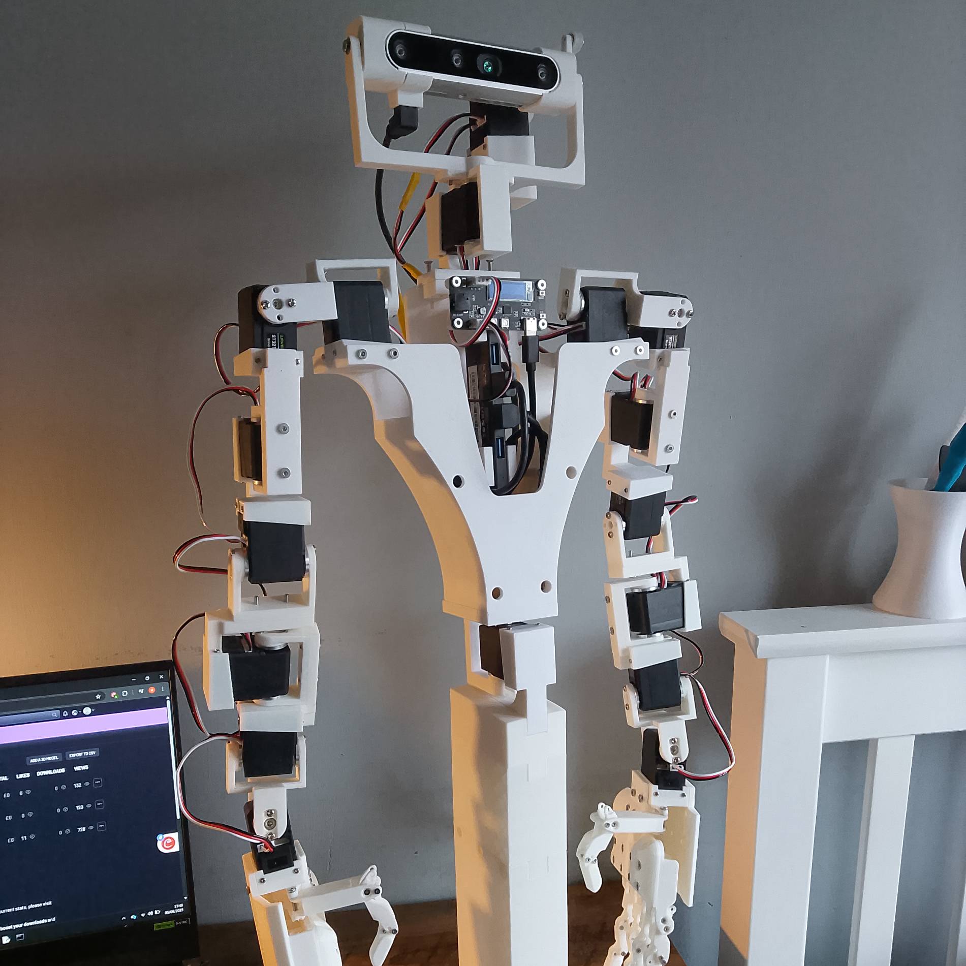 Robots & Mechs STL Download - Humanoid Robot - Full Upper Body - (NoVa ...