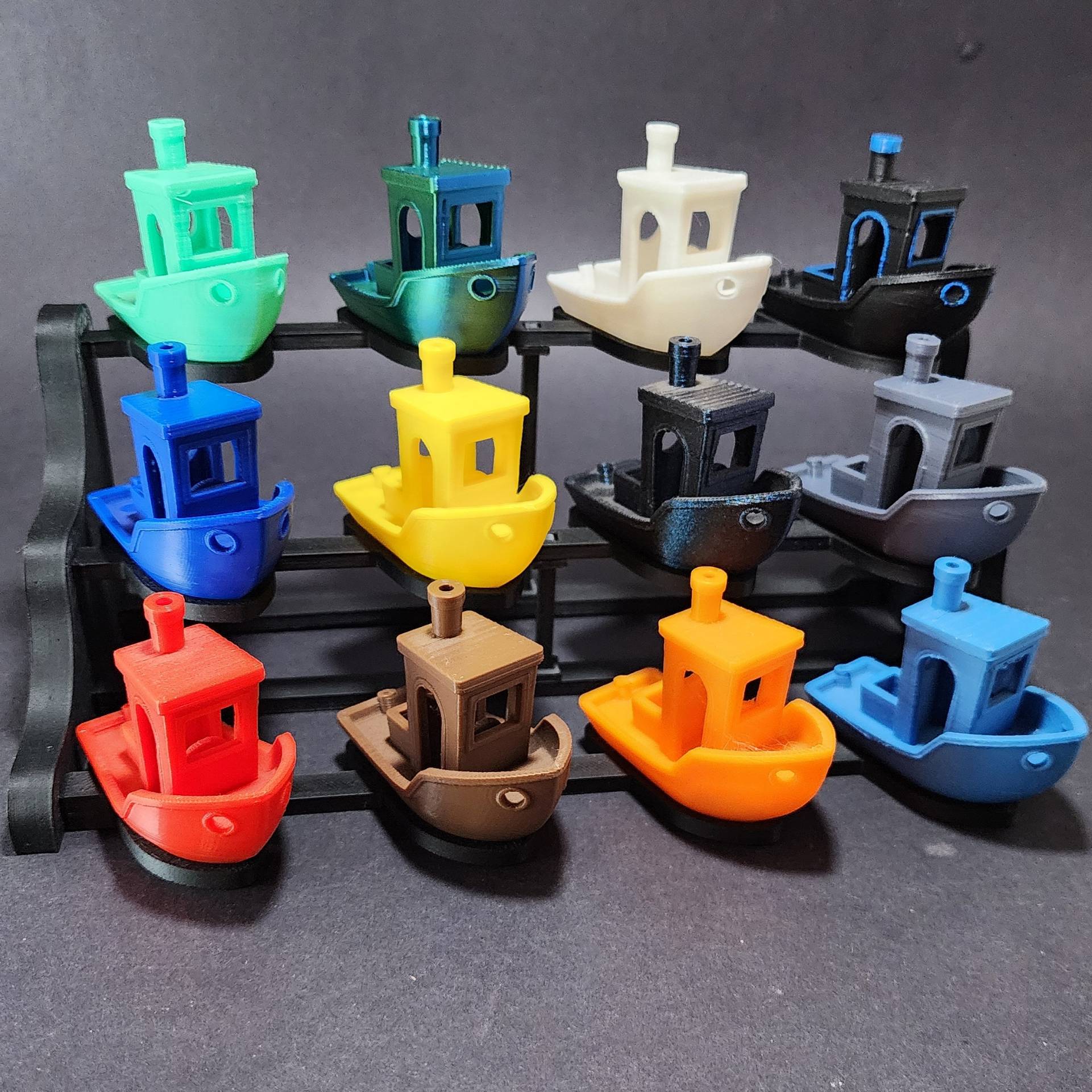 Free Other STL Download - Benchy Holder Display - 2 Sizesby DR 3D