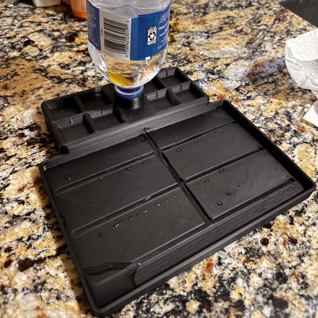 Free Other STL Download - Gravity Fed Wet Palletteby joey Lyons