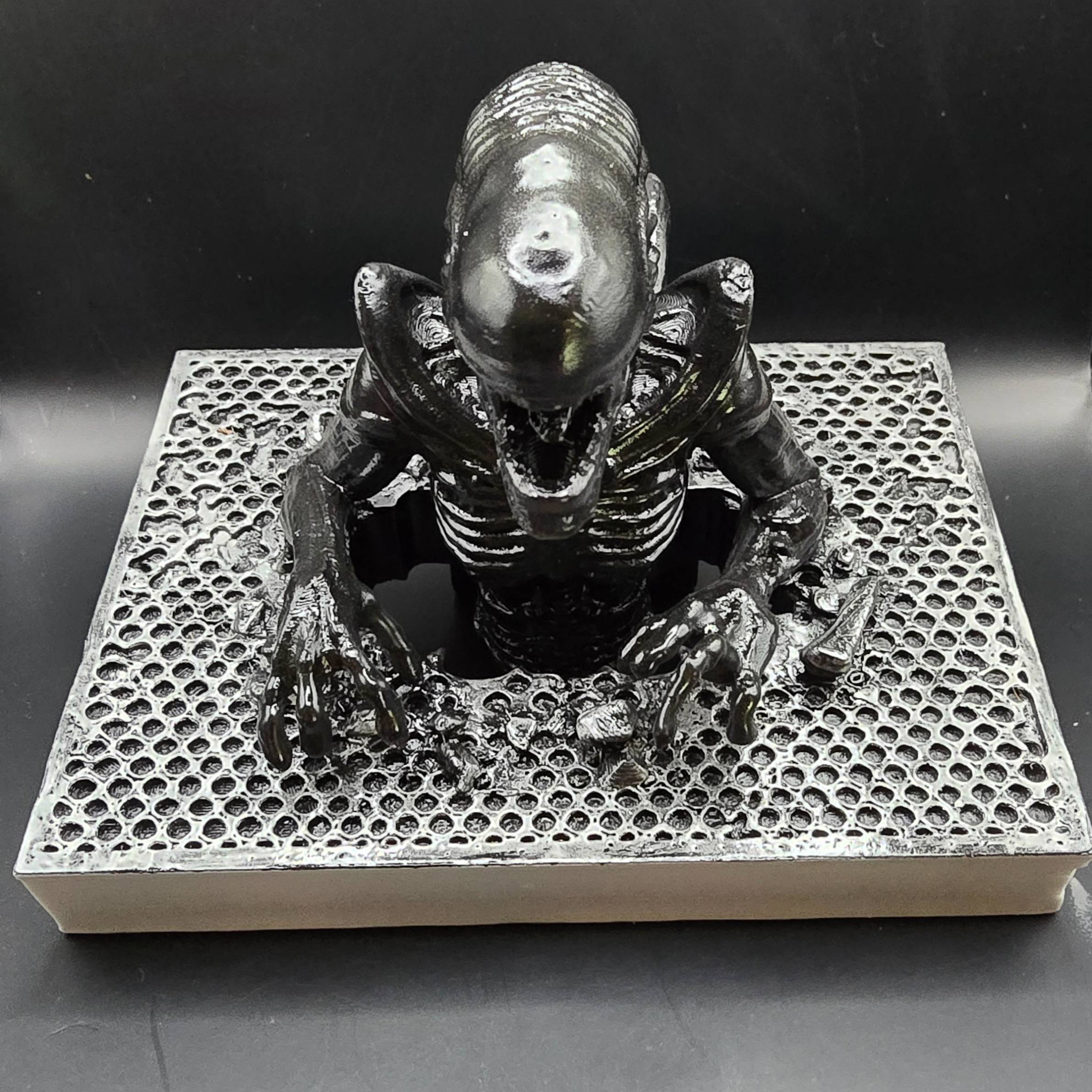 3D Printer Files | 3MF File | Zenomorph breaks through - PC Topper ...